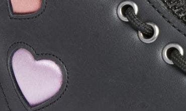 Dr. Martens Sinclair Hearts Platform Boot in Black Lapstone | Smart Closet