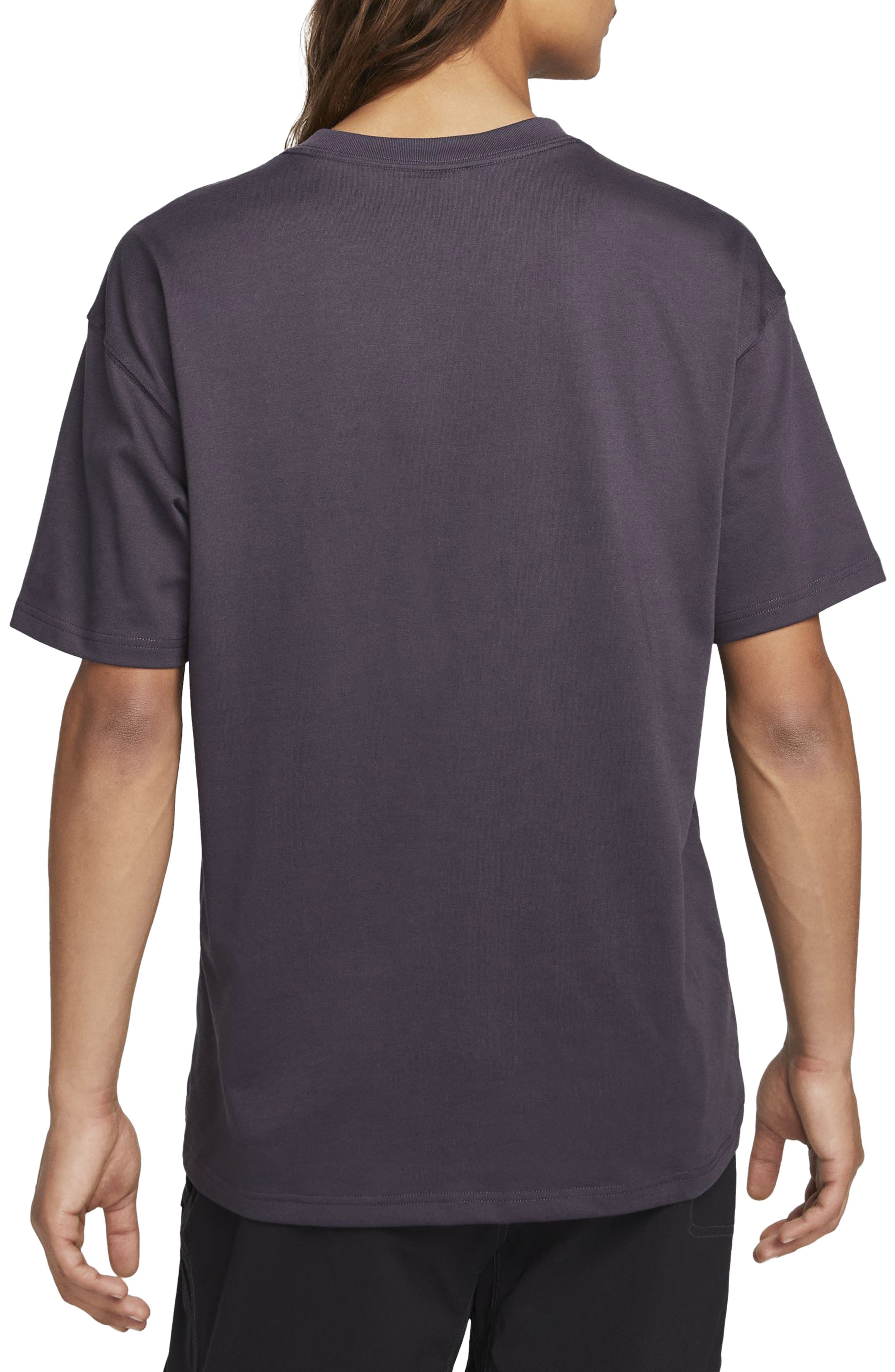 Nike ACG Performance T-Shirt in Gridiron | Smart Closet