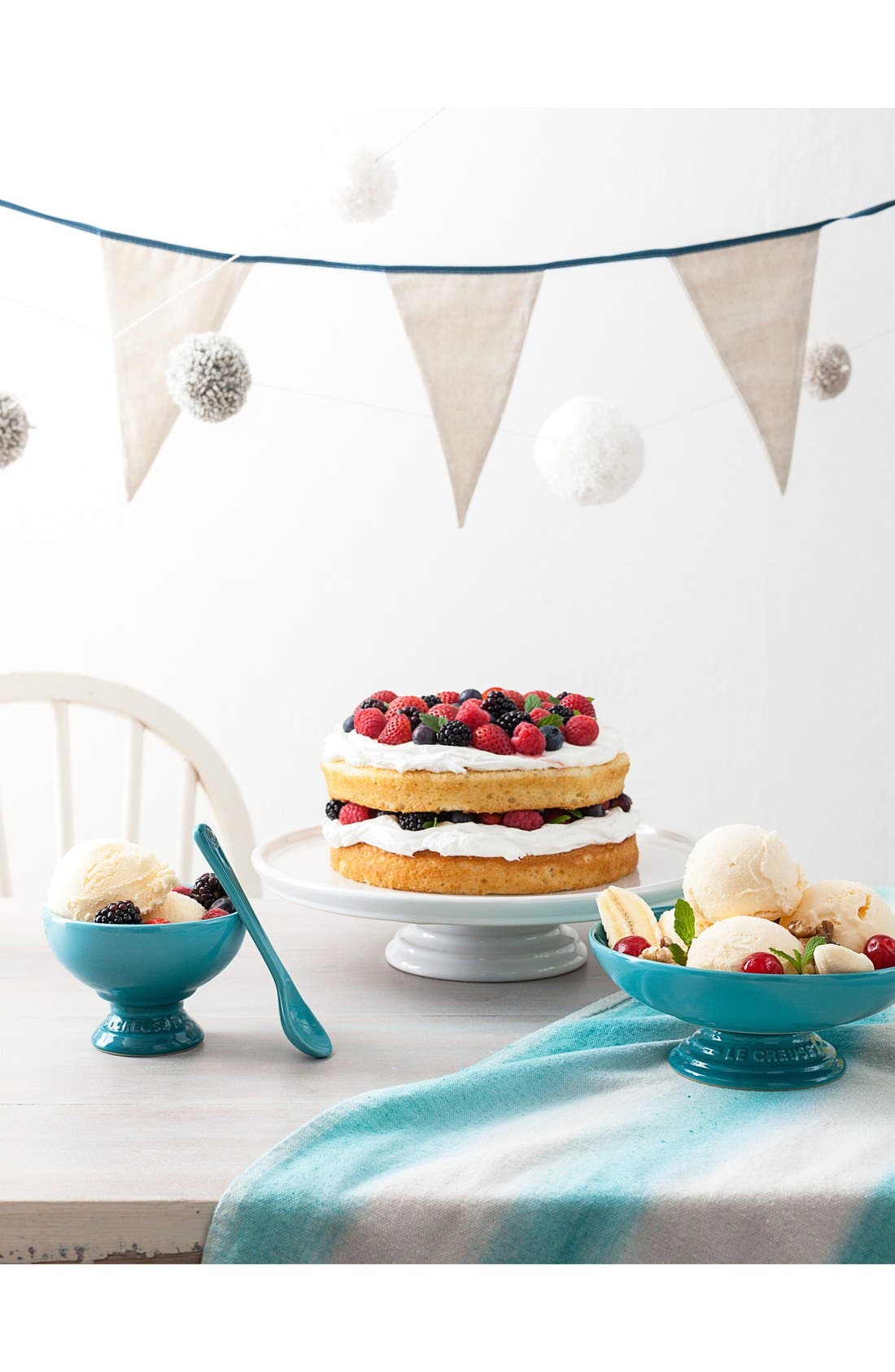 Le Creuset Stoneware Cake Stand | Nordstrom
