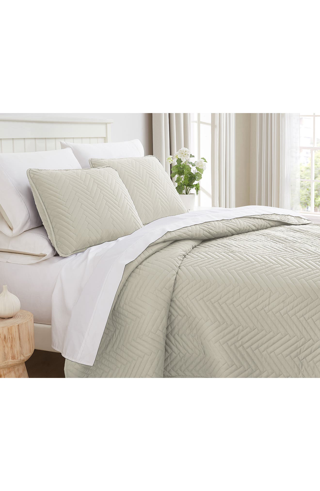 SOUTHSHORE FINE LINENS Chevron Quilt Set | Nordstromrack