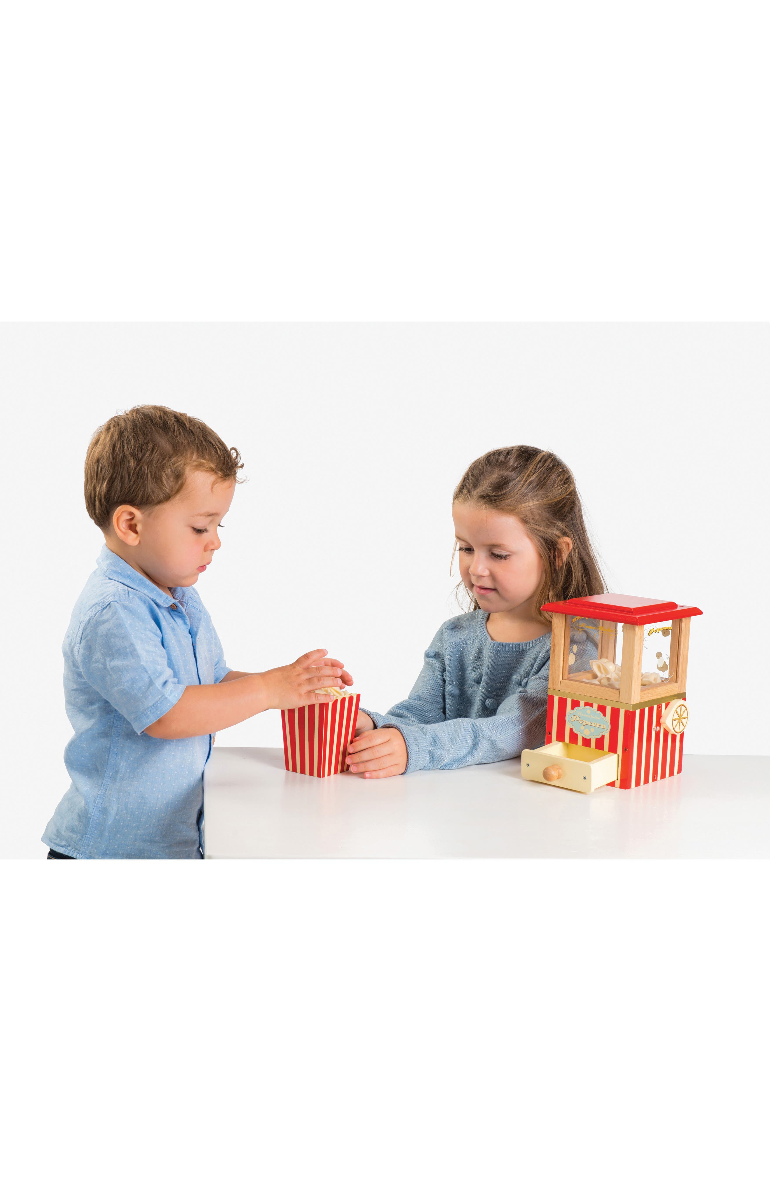 Le Toy Van Popcorn Machine & Movie Playset | Nordstrom