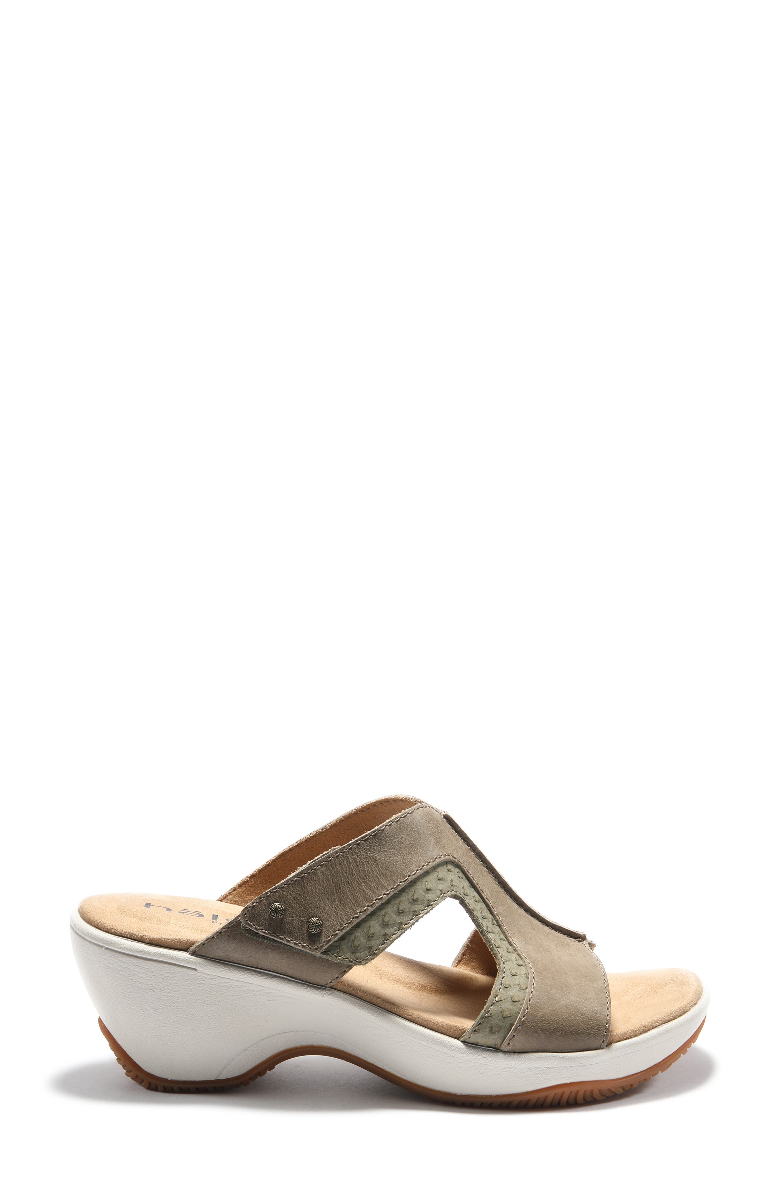Halsa Footwear Cassandra Wedge Slide Sandal in Green | Smart Closet