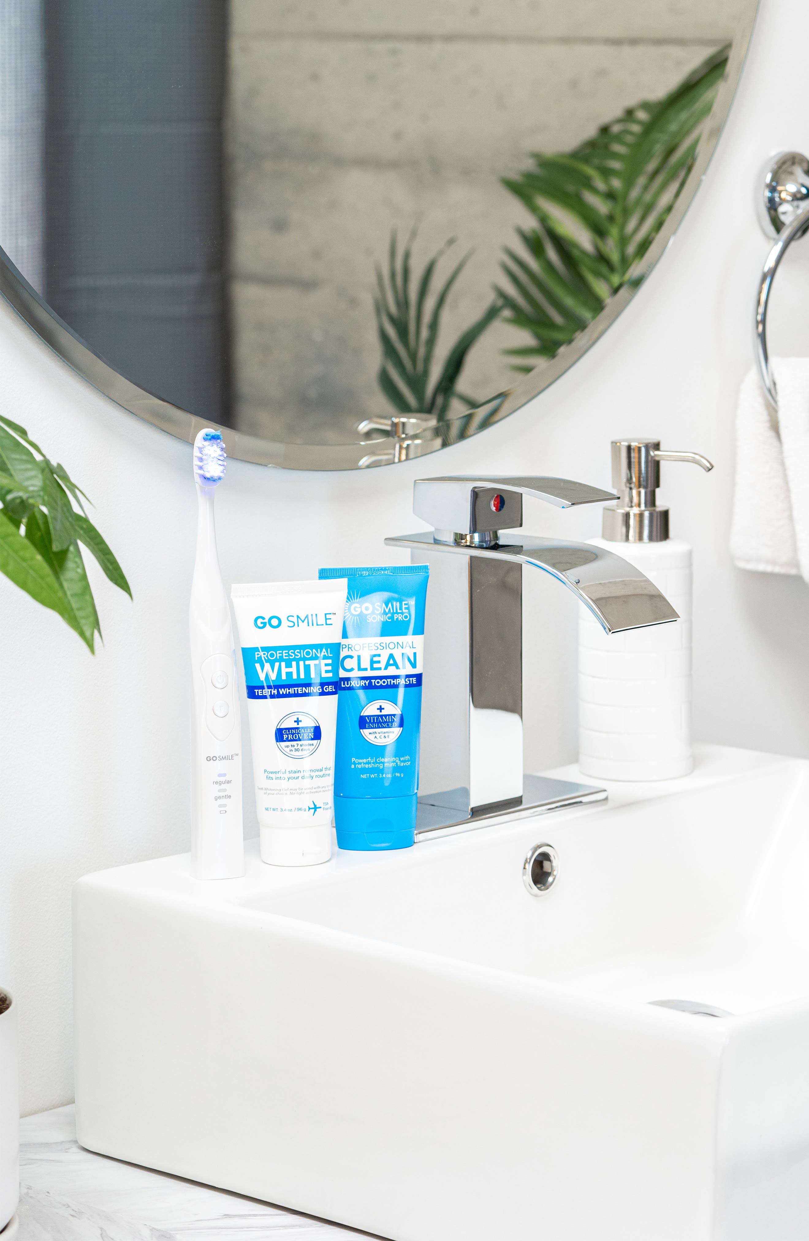 GO SMiLE® Sonic Blue Smart Brush Teeth Whitening Kit | Nordstrom