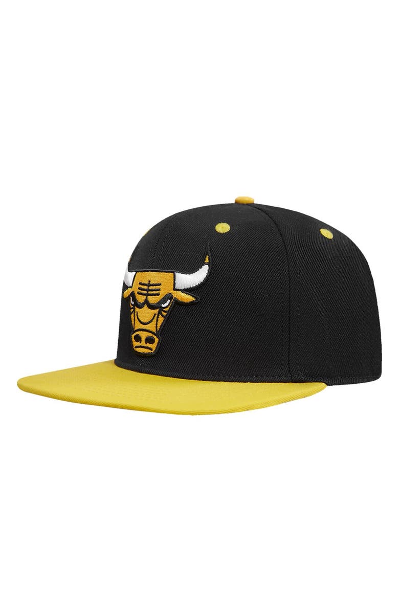 PRO STANDARD Men's Pro Standard Black/Yellow Chicago Bulls Sneaker Hook ...