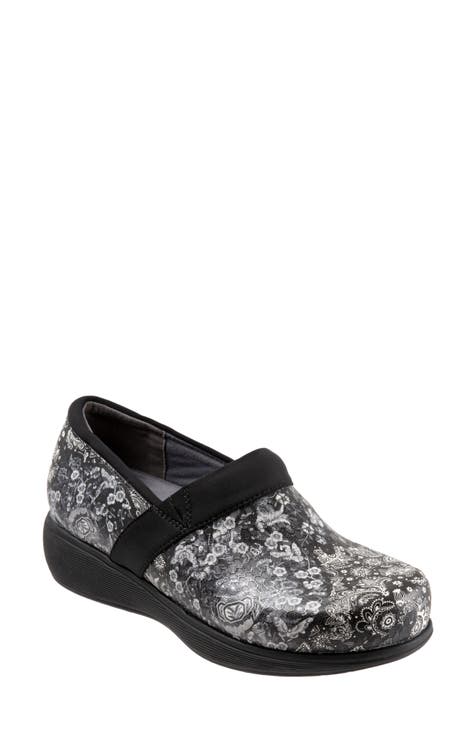 Women's SoftWalk® Sale Clogs | Nordstrom