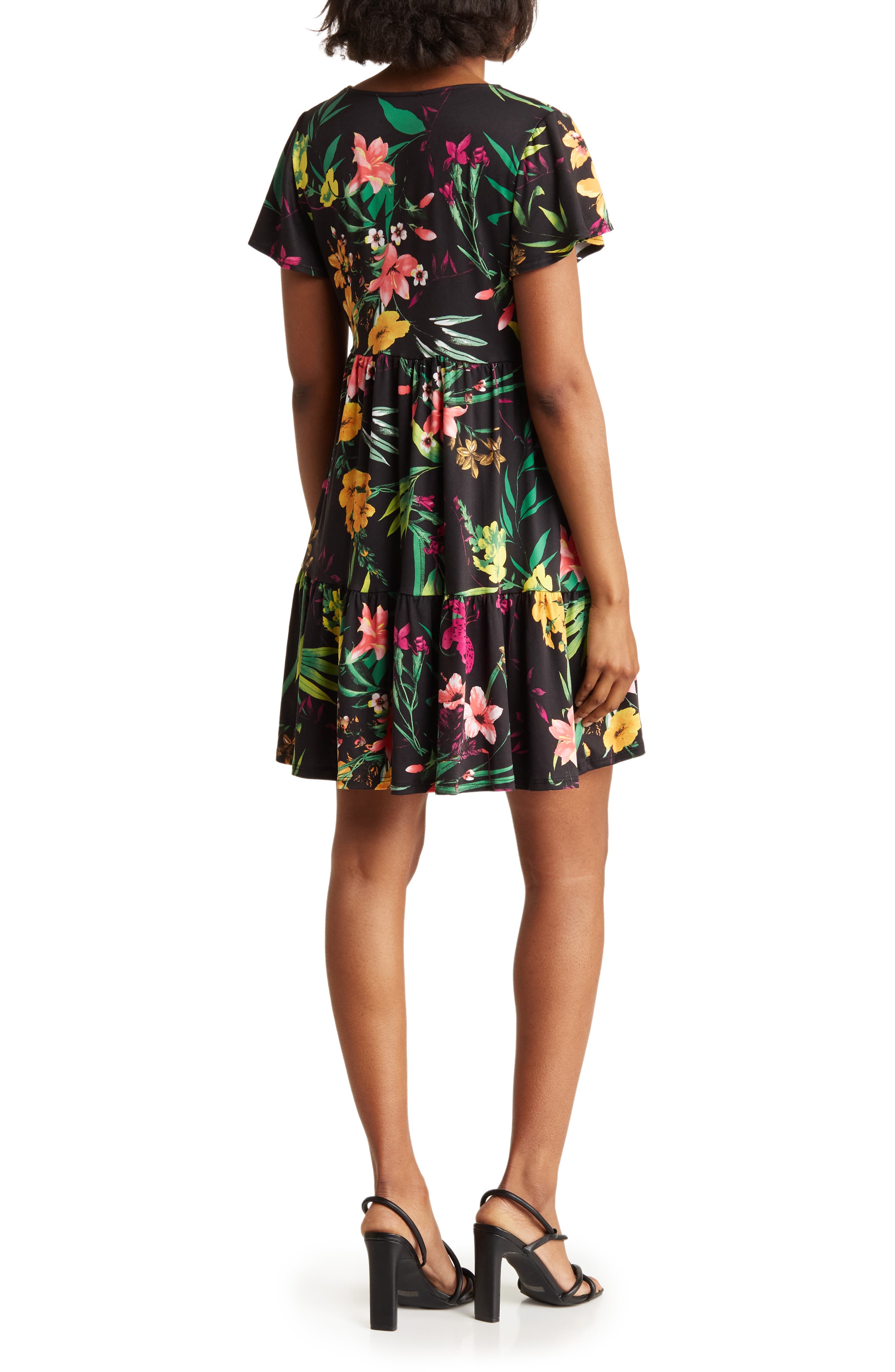 TASH AND SOPHIE Tropical Floral Print Flutter Sleeve Dress | Nordstromrack