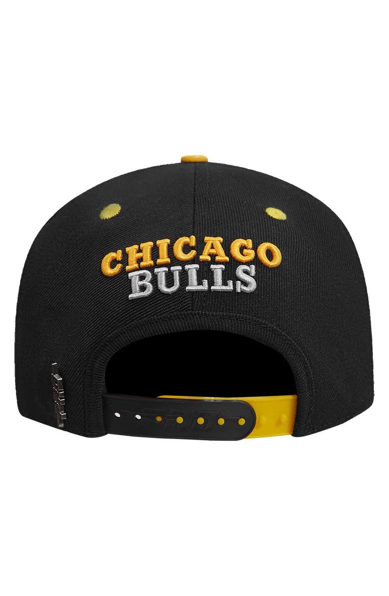 PRO STANDARD Men's Pro Standard Black/Yellow Chicago Bulls Sneaker Hook ...