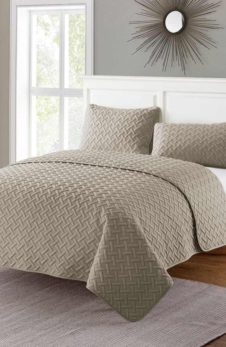VCNY HOME Nina Embossed Basketweave Quilt Set | Nordstromrack