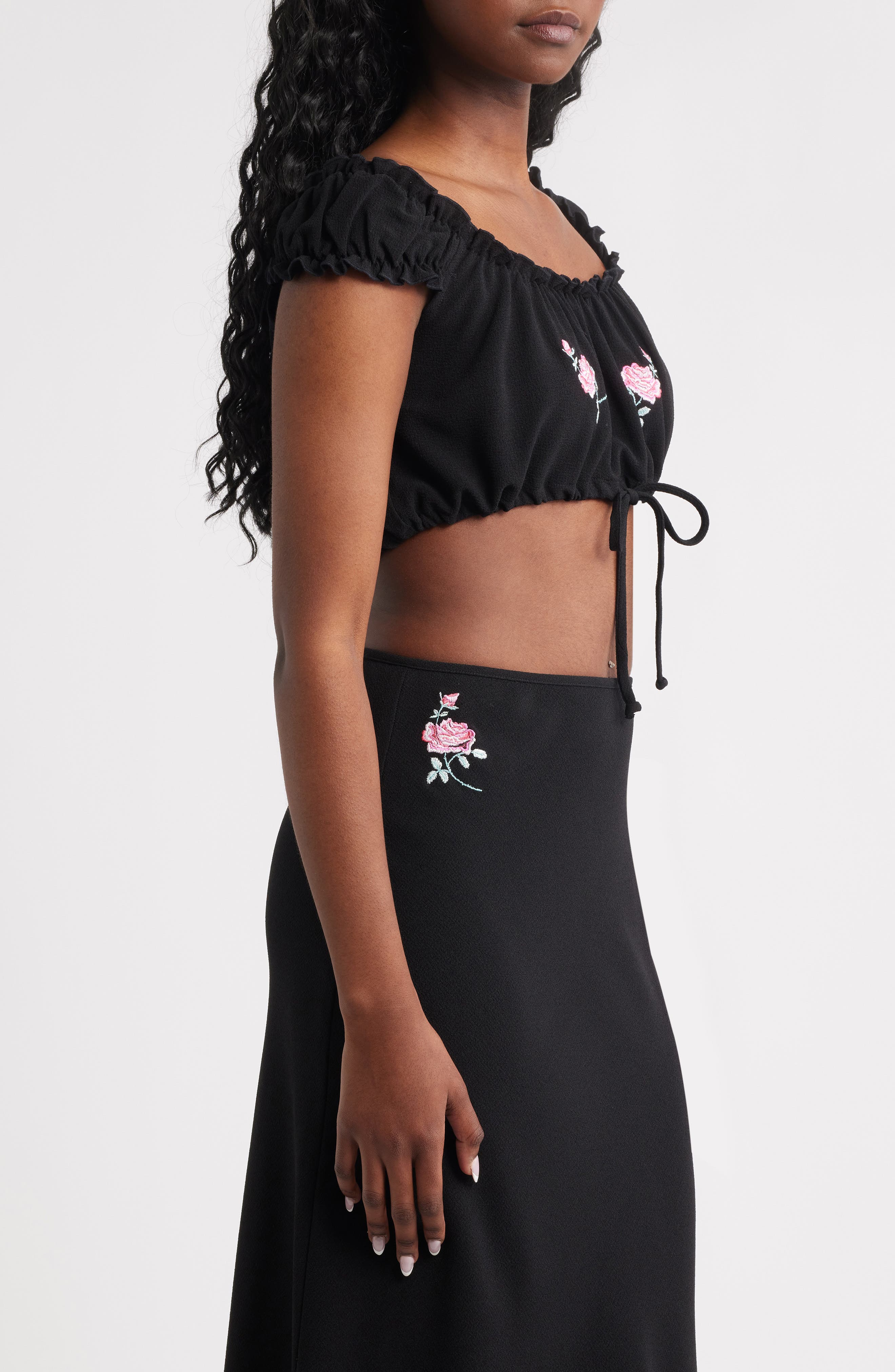 Bella Venice Rose Embroidered Crop Top | Nordstromrack