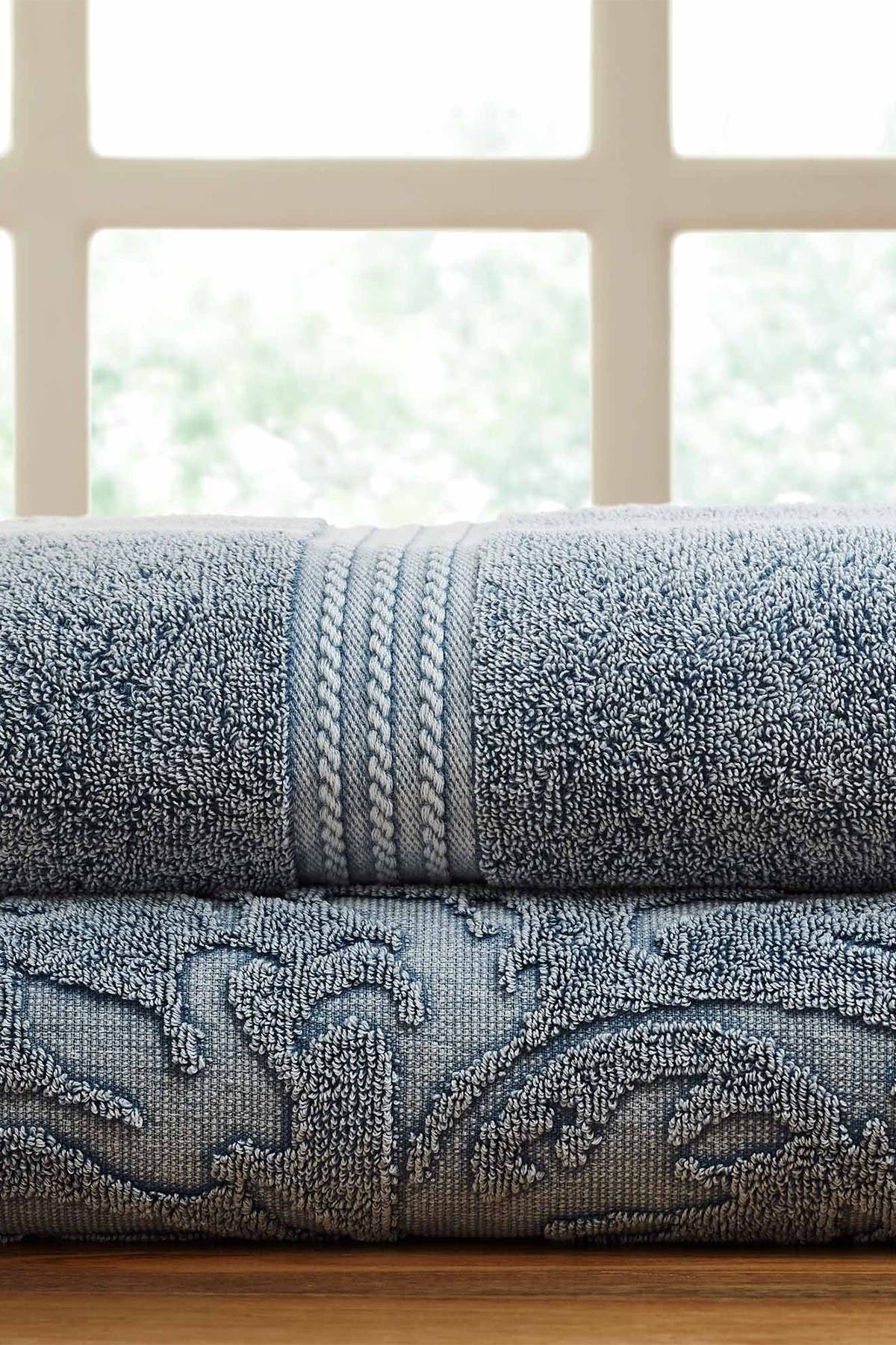 Modern Threads Meb. Blue Filigree Leaf Denim Washed Bath Towel - Set of ...