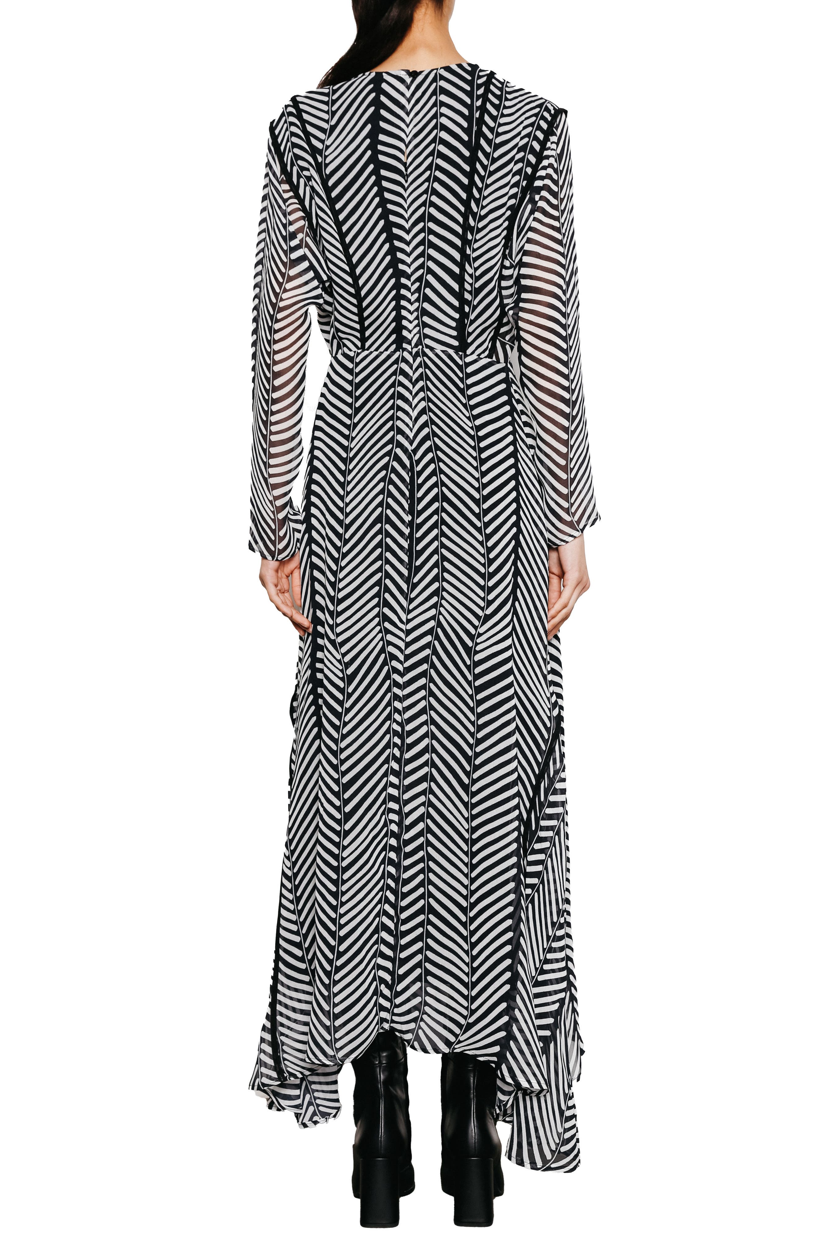 Du Paradis Mila Chevron Stripe Long Sleeve Maxi Dress | Nordstromrack