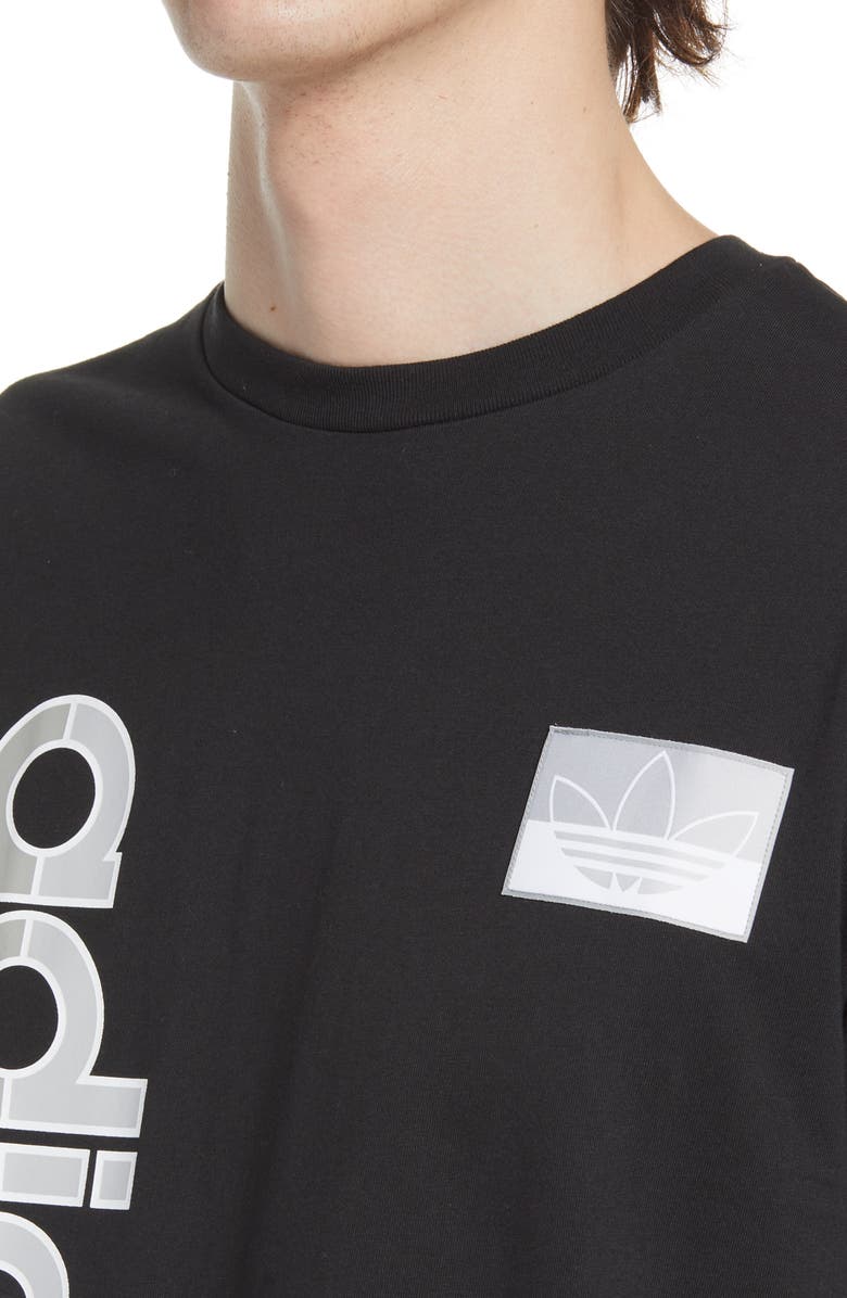 adidas Originals Men's Logo Play Badge Graphic Tee | Nordstromrack