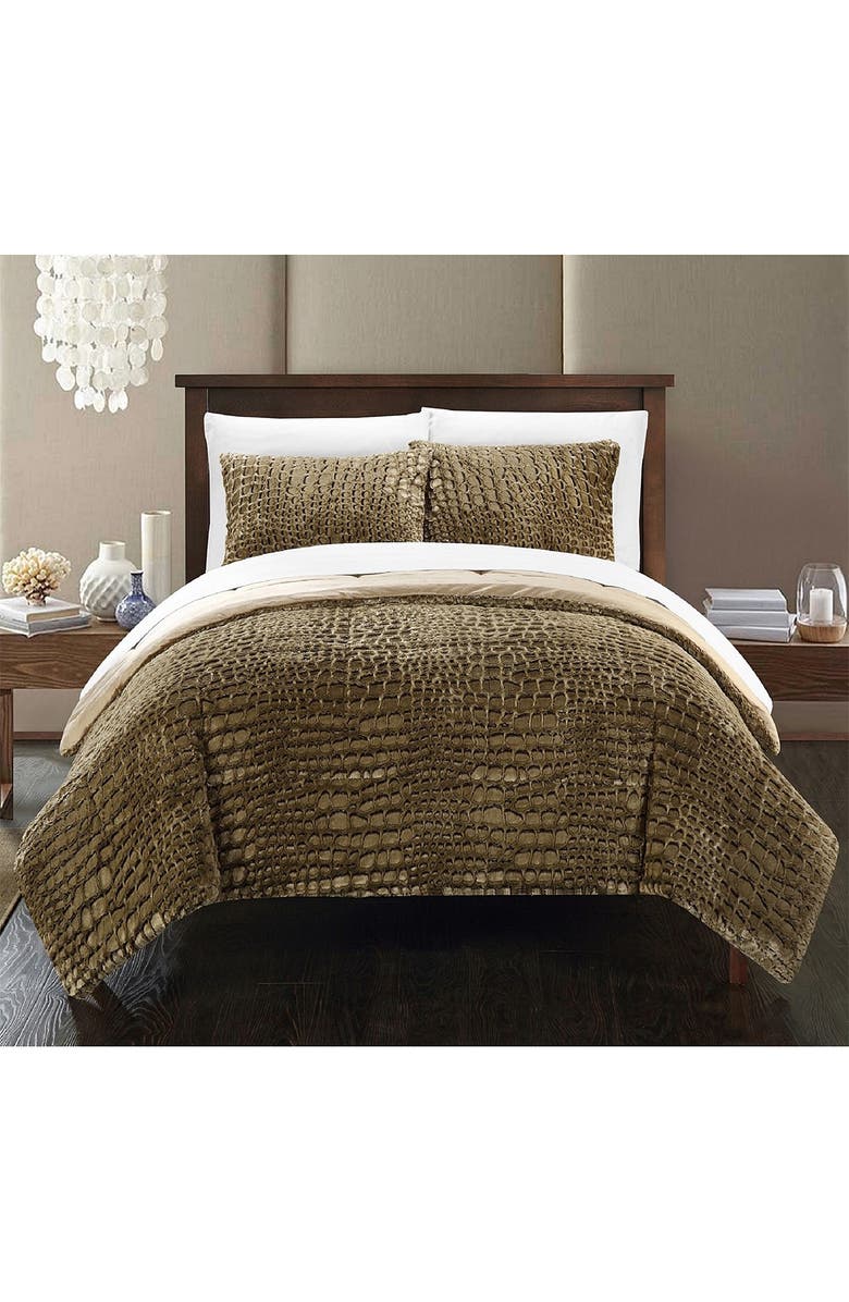 CHIC Alligator Print Faux Fur Gold 3-Piece Queen Comforter Set - Gold ...