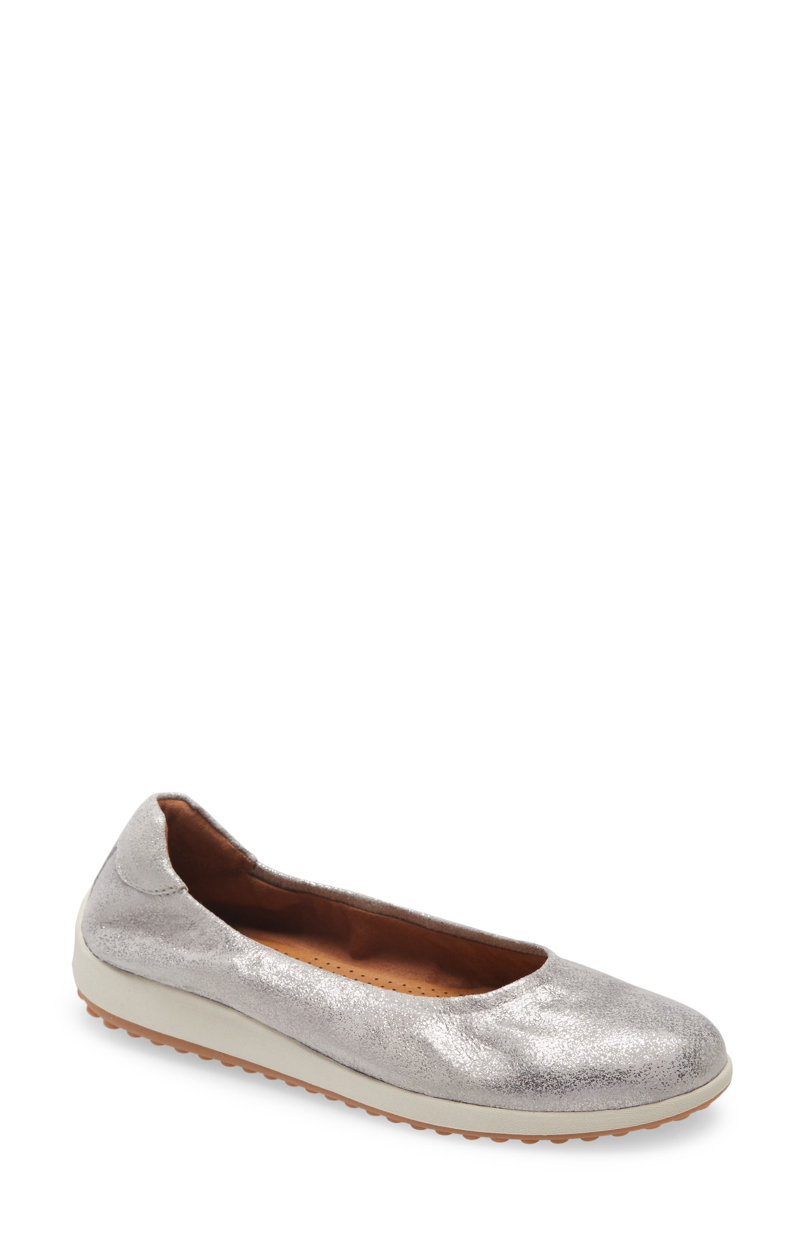 Caslon® Bella Flat (Women) | Nordstromrack