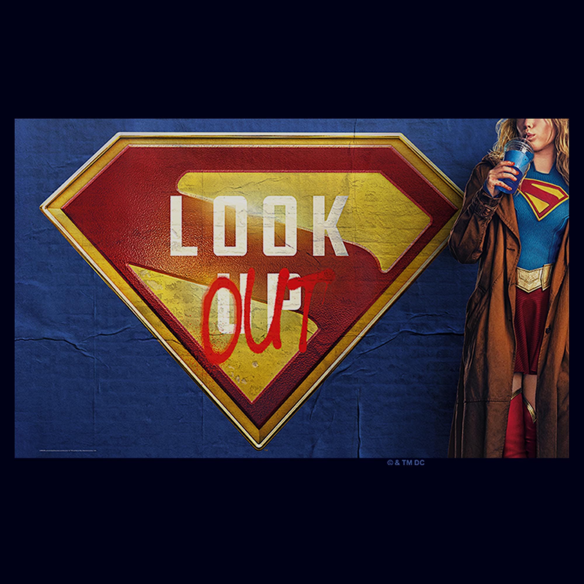 Supergirl Women's Supergirl Look Out Graffiti Poster Graphic T-Shirt ...