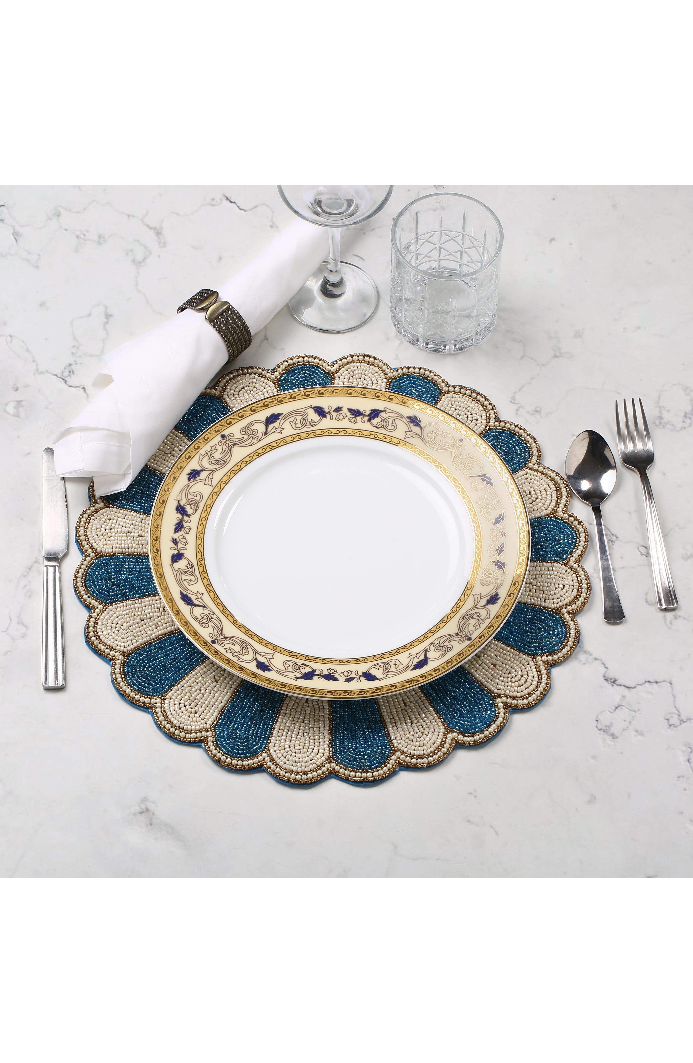 Tiramisu Scalloped Beaded Placemat | Nordstromrack