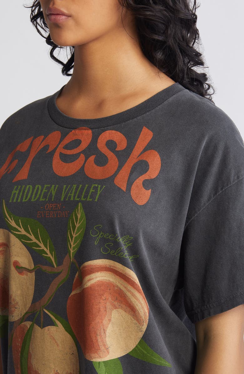 Vinyl Icons Peaches Cotton Graphic T-Shirt | Nordstromrack
