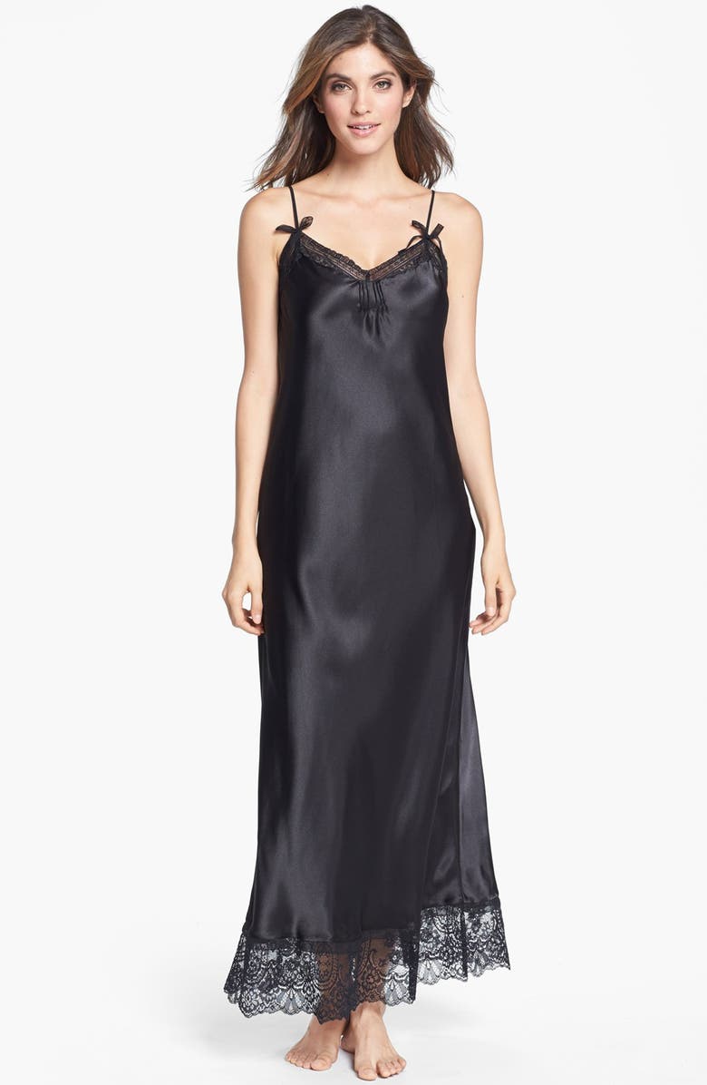 Oscar de la Renta Sleepwear 'Timeless Romance' Nightgown | Nordstrom