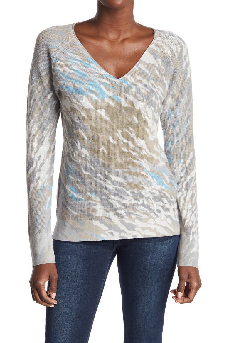Surf Camo V-Neck T-Shirt (Women) | Nordstromrack