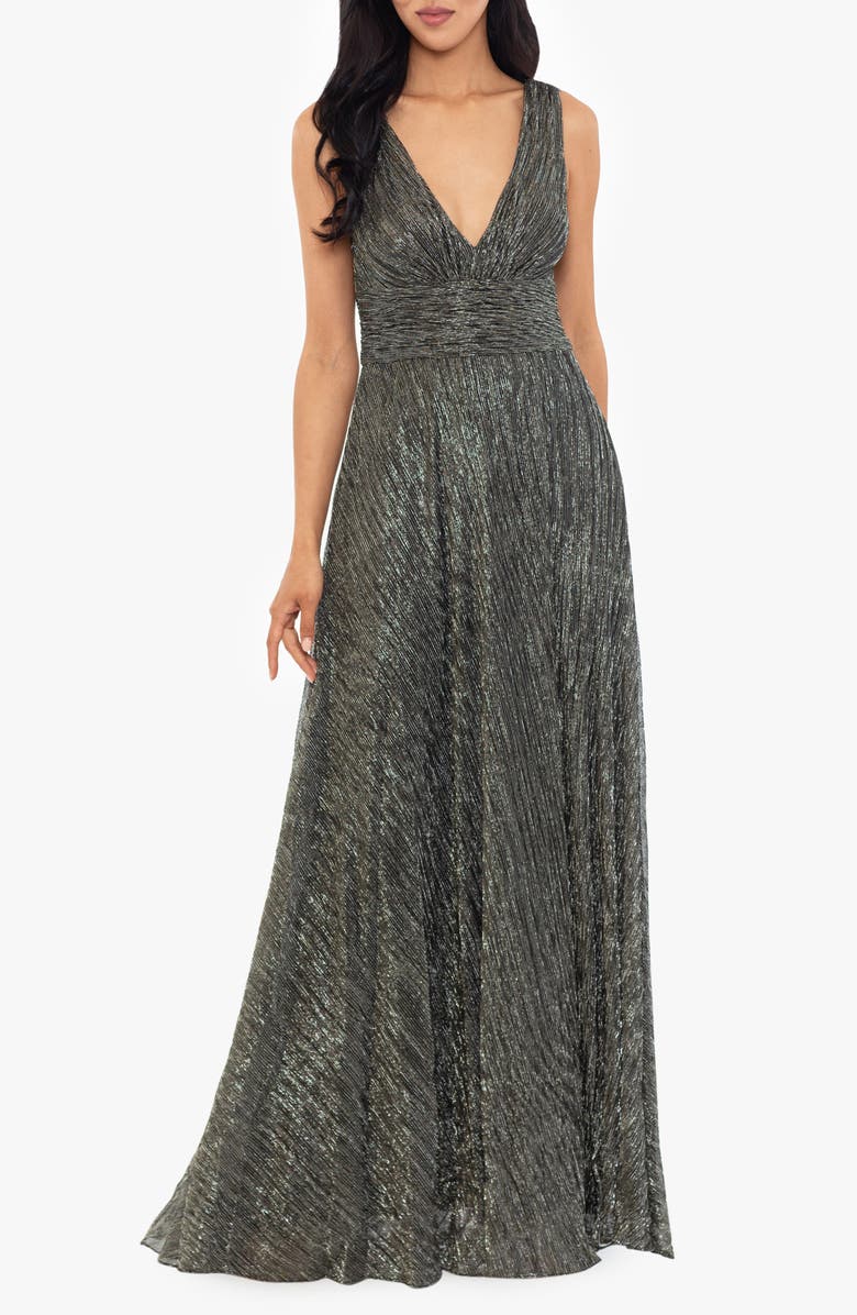 Betsy & Adam Metallic Plunge Neck Crinkle Gown | Nordstromrack