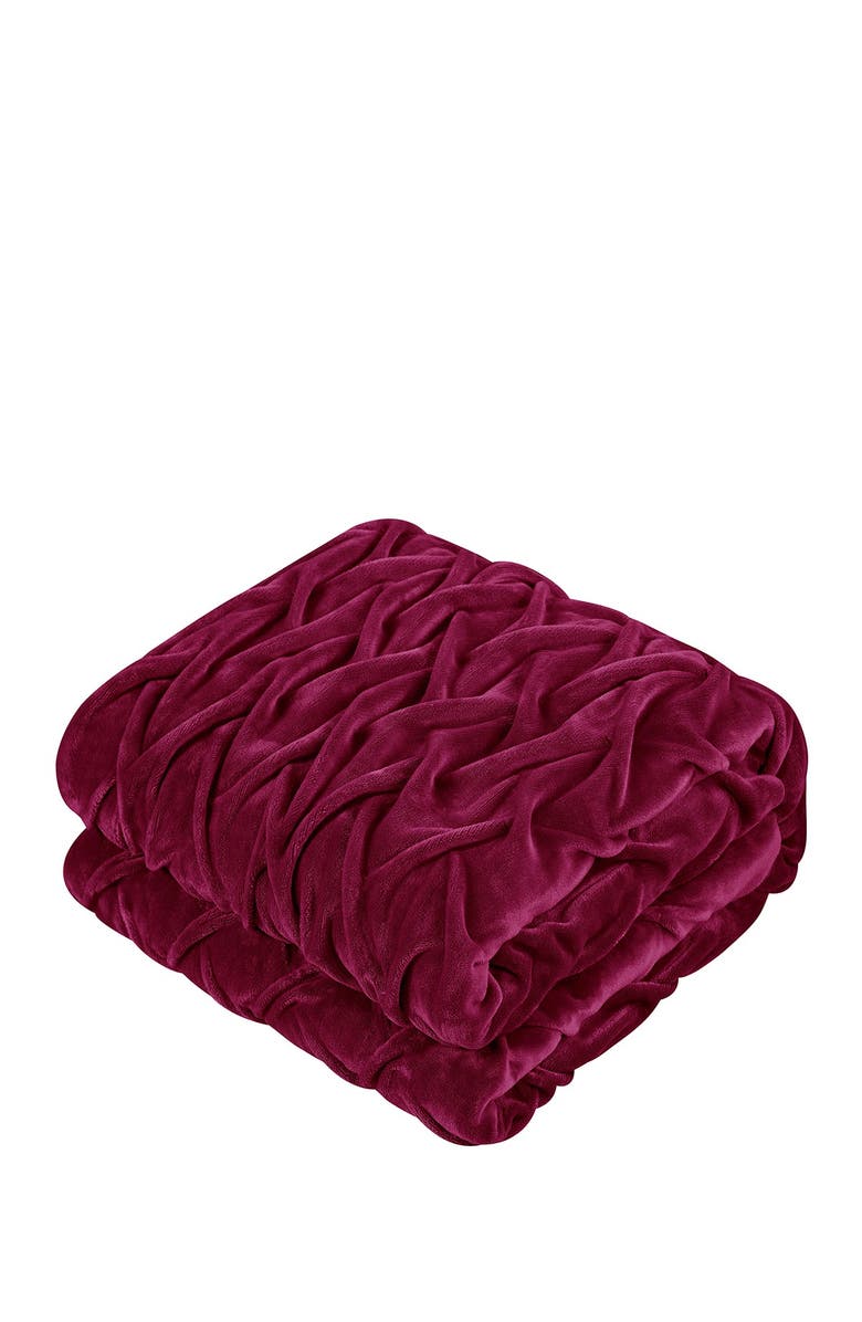 CHIC Thirsa Pinch Pleat Crisscross Faux Shearling Lined King Comforter ...