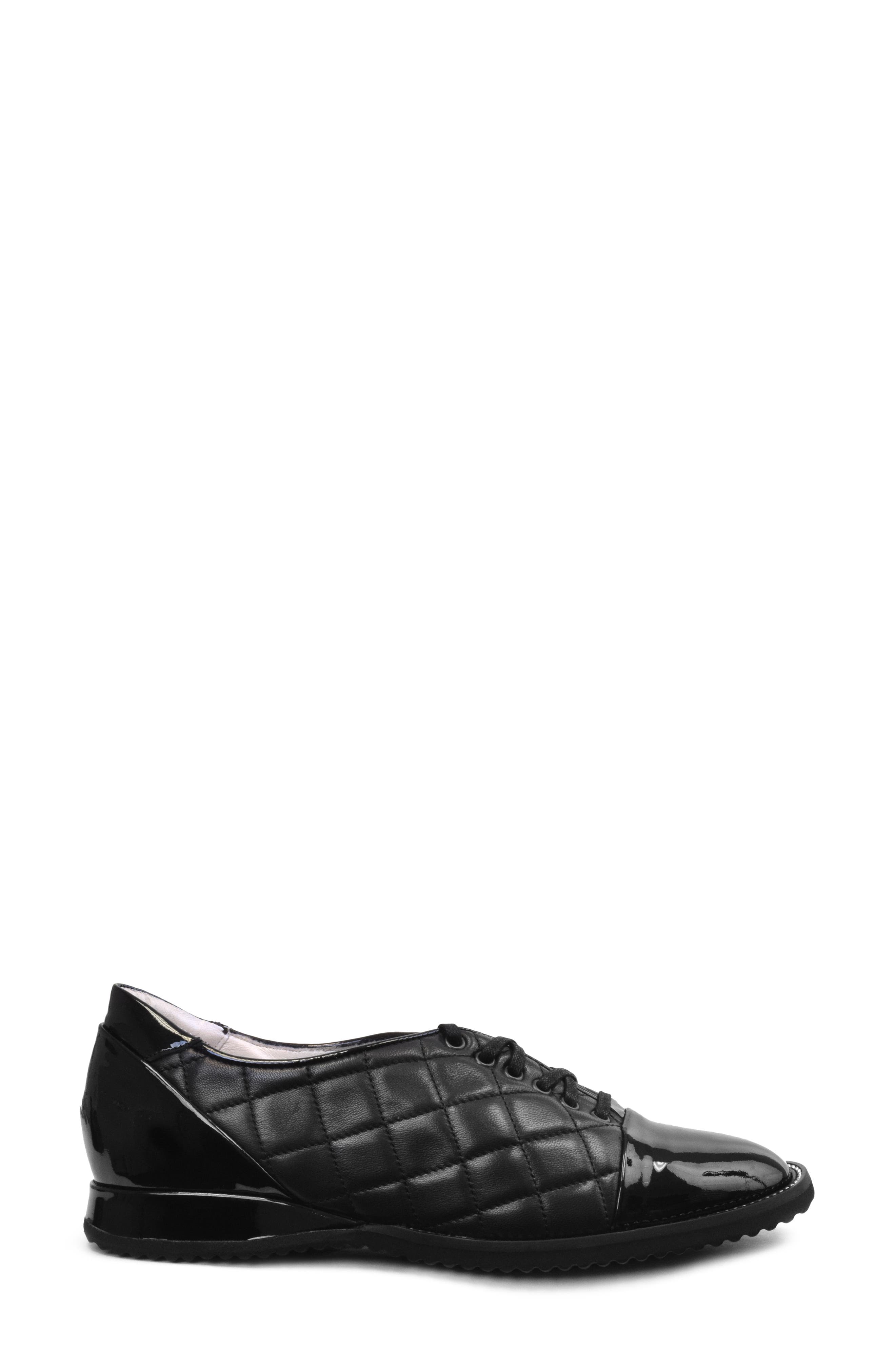 Amalfi by Rangoni Enna Quilted Oxford (Women) | Nordstromrack
