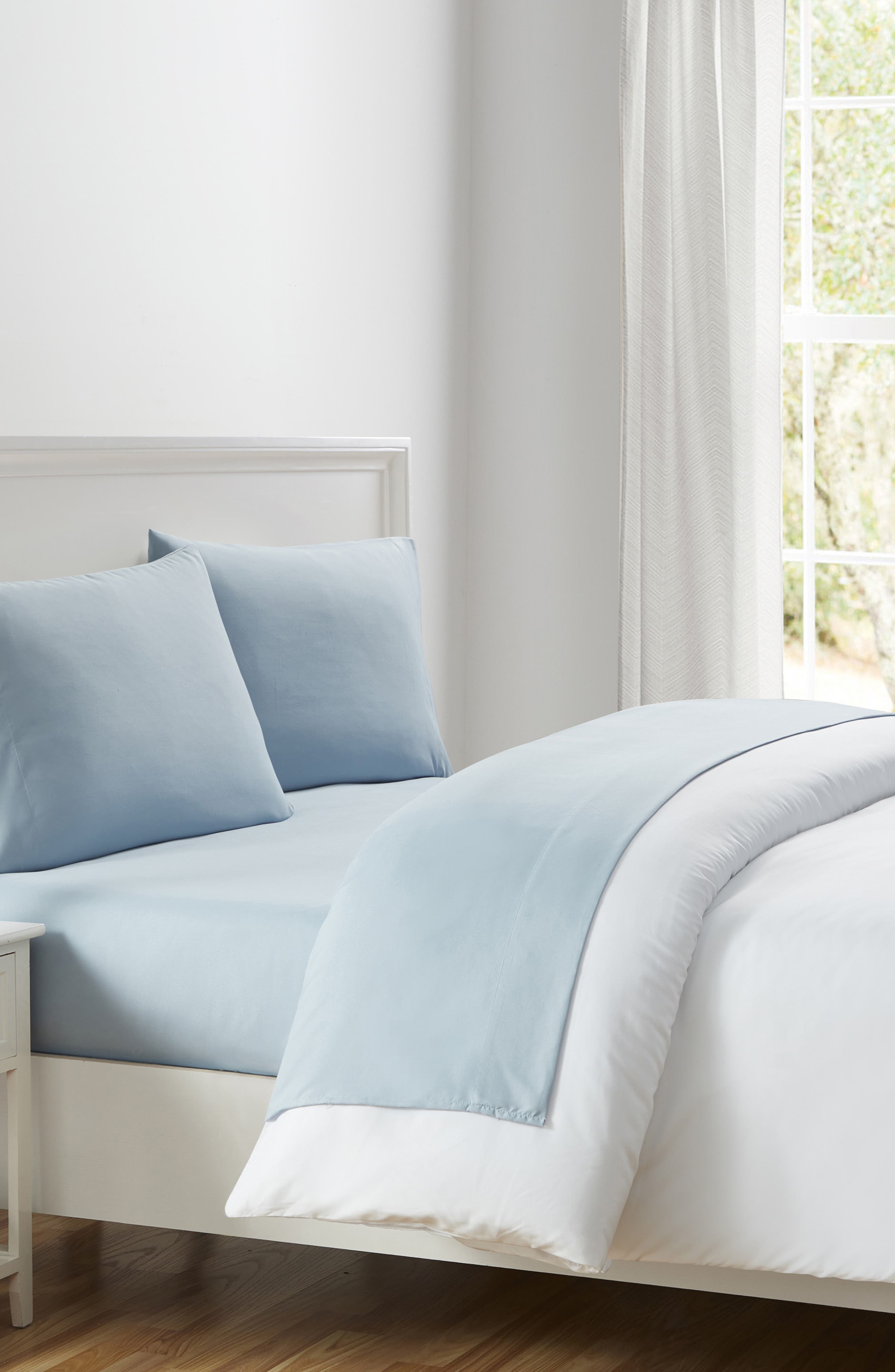 Solid Print 4-Piece Sheet Set | Nordstromrack