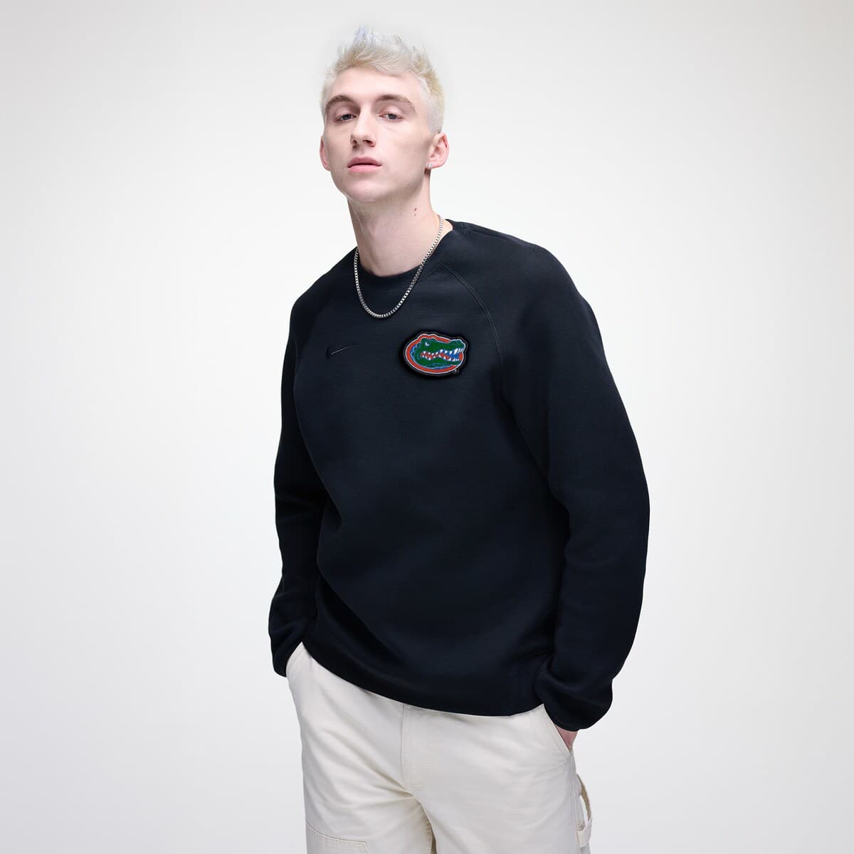Men's Nike Black Florida Gators Tech Fleece Raglan Sweatshirt (Men ...