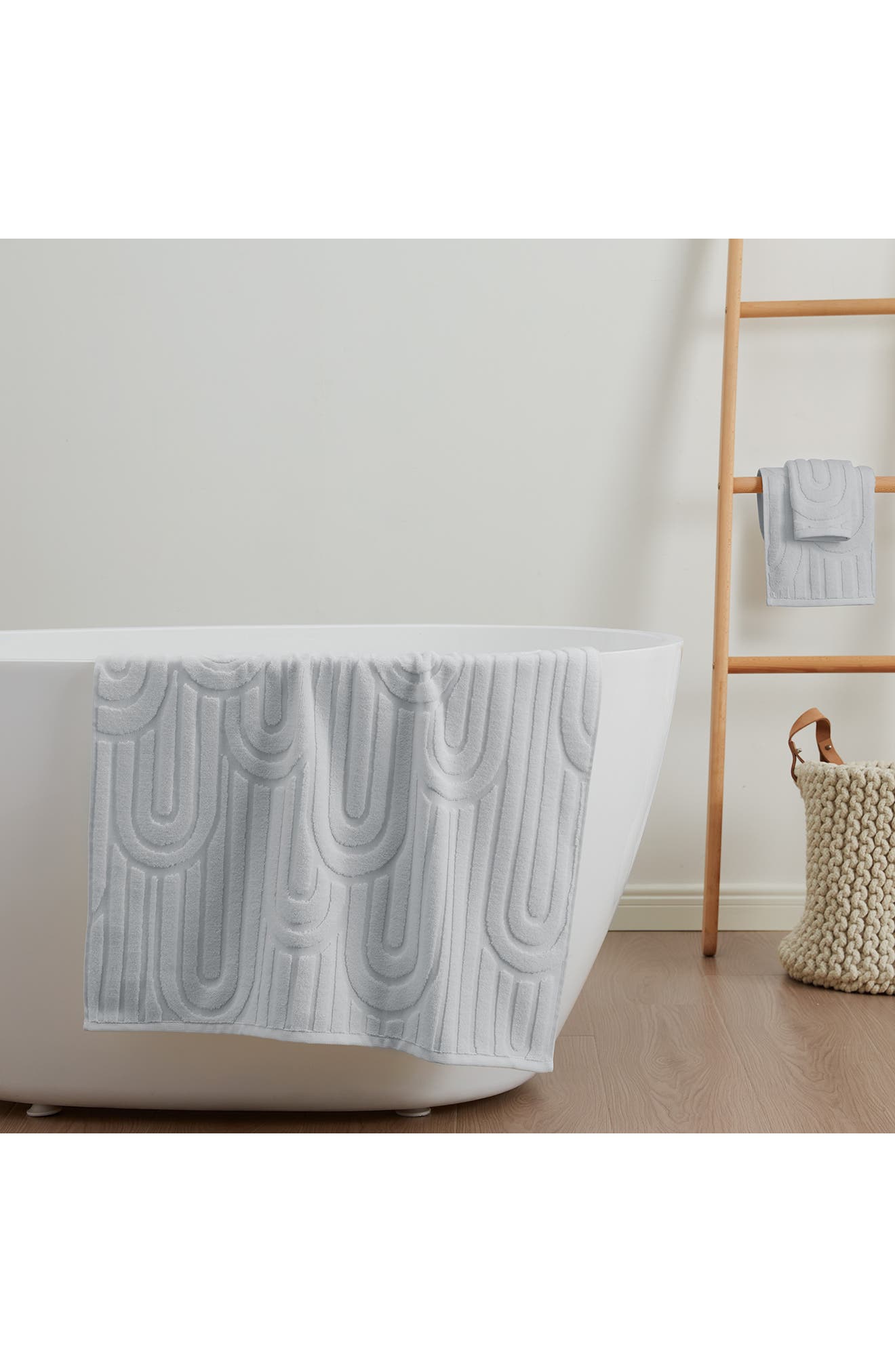UGG® Arch Bath Towel | Nordstromrack