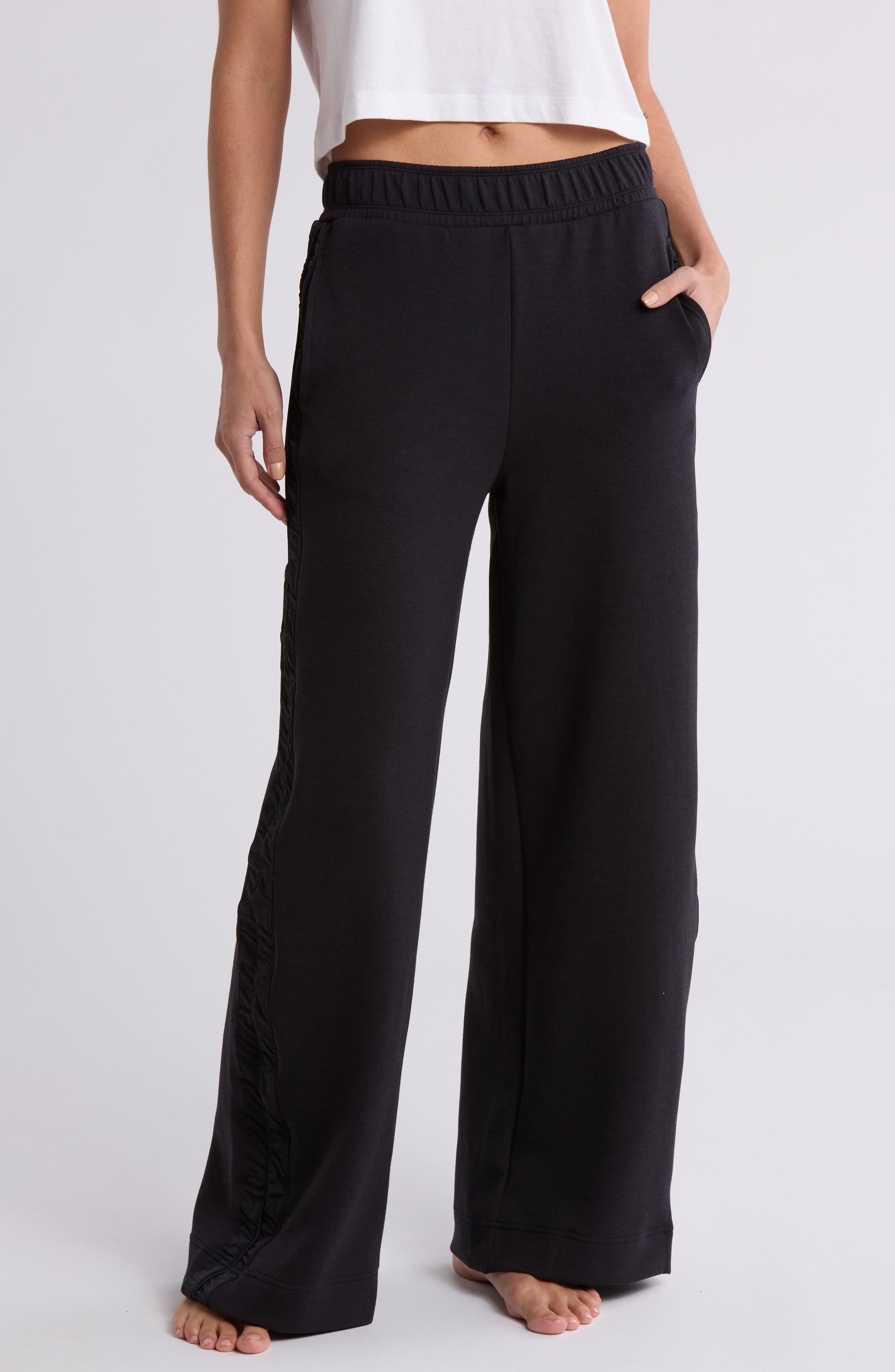 YOGALICIOUS Divergent Scuba Wide Leg Pants | Nordstromrack