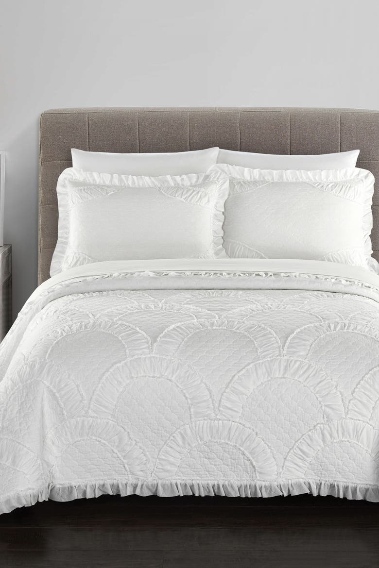 Queen Carmina Stitched Fish Scale Quilt - Cream | Nordstromrack