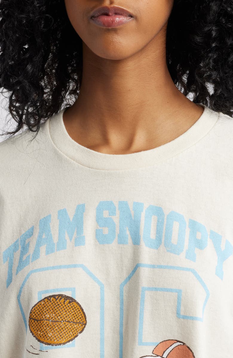 Vinyl Icons Peanuts® Snoopy Game Day 96 Crop Cotton Graphic T-Shirt ...