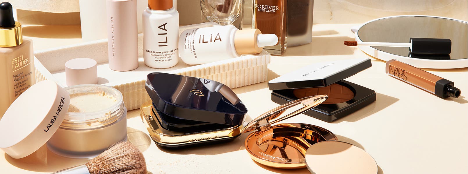 Face Makeup Essentials: Foundation, Powder & Concealer