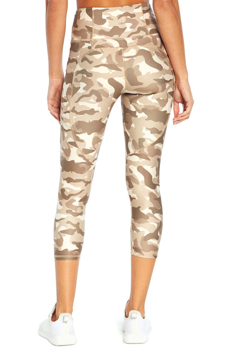 MARIKA Edge Pocket Capri Leggings | Nordstromrack