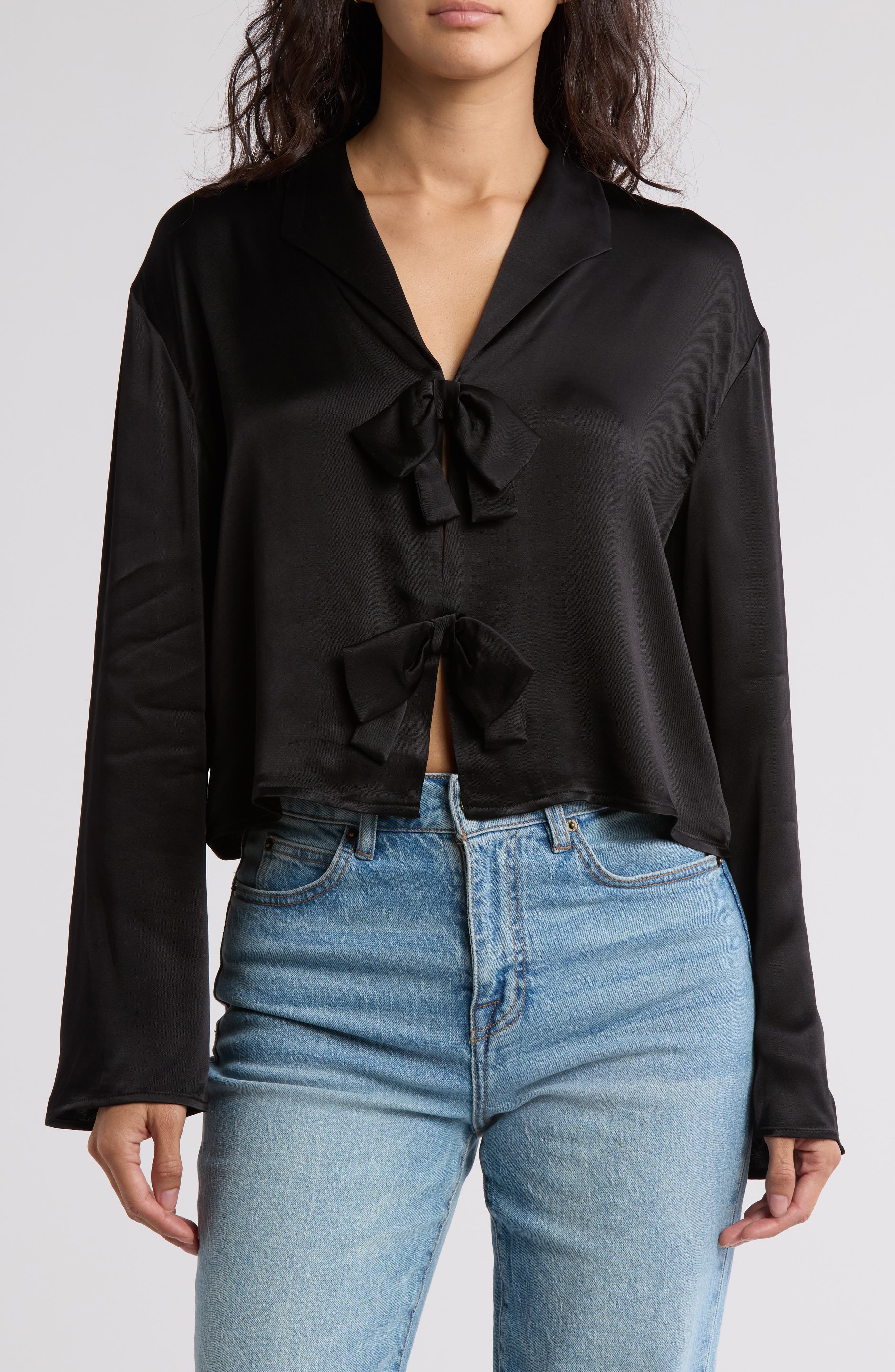 WAYF Bow Front Long Sleeve Satin Crop Top | Nordstromrack