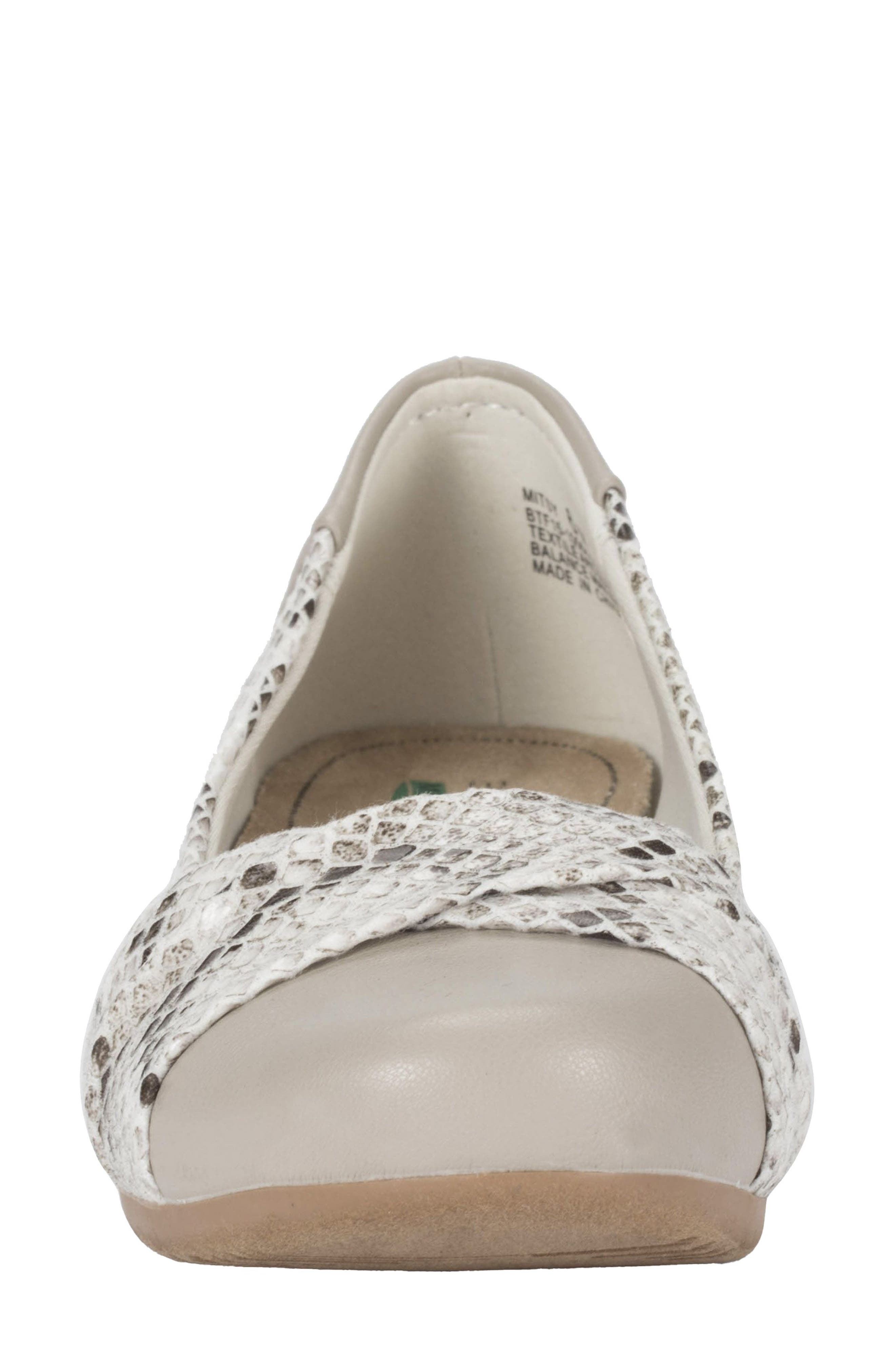 BARETRAPS Misty Flat (Women) | Nordstromrack