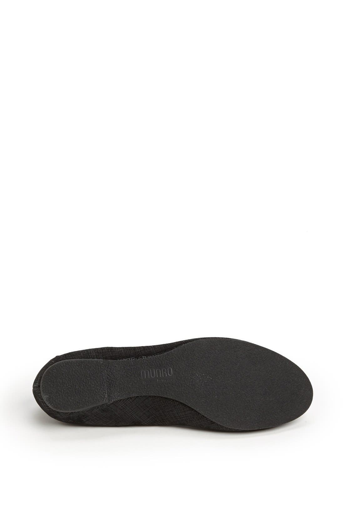 Munro 'Ashlie' Flat | Nordstromrack