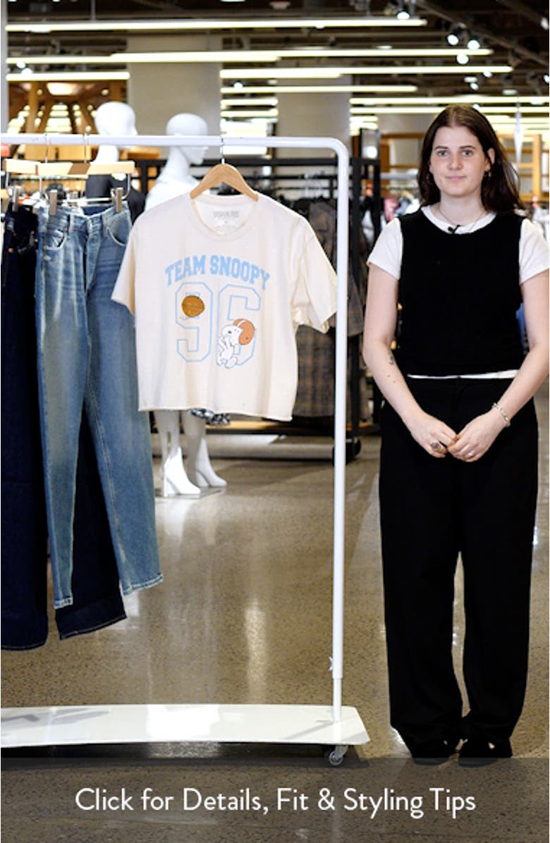 Vinyl Icons Peanuts® Snoopy Game Day 96 Crop Cotton Graphic T-Shirt ...