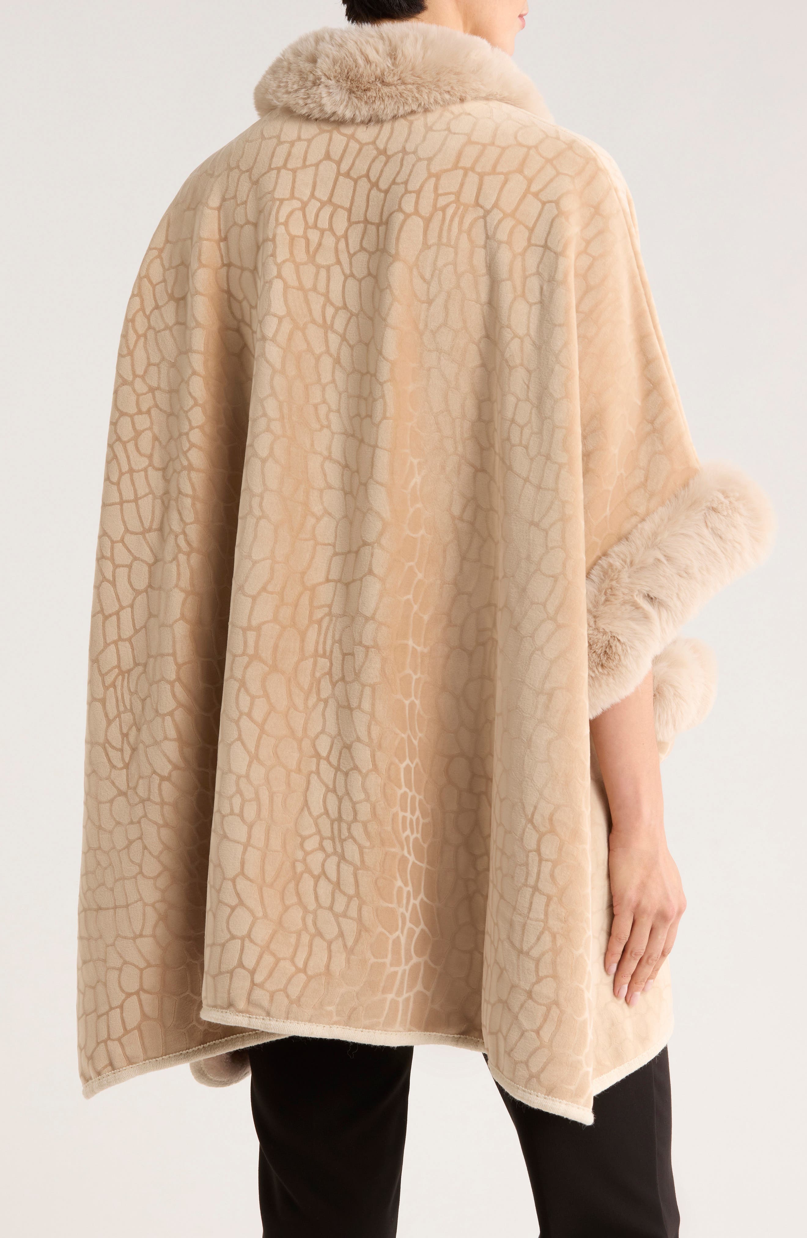 PATRIZIA LUCA Front Pocket Faux Fur Trim Cape | Nordstromrack