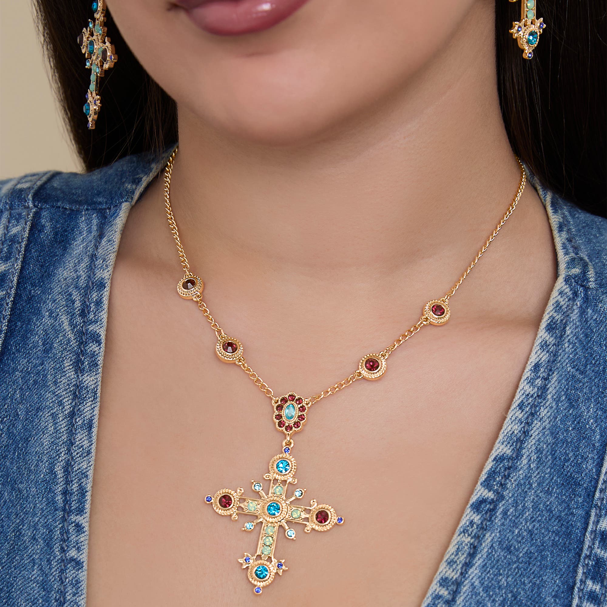 Jessica Simpson Crystal Gold-Tone Cross Pendant Necklace | Nordstrom