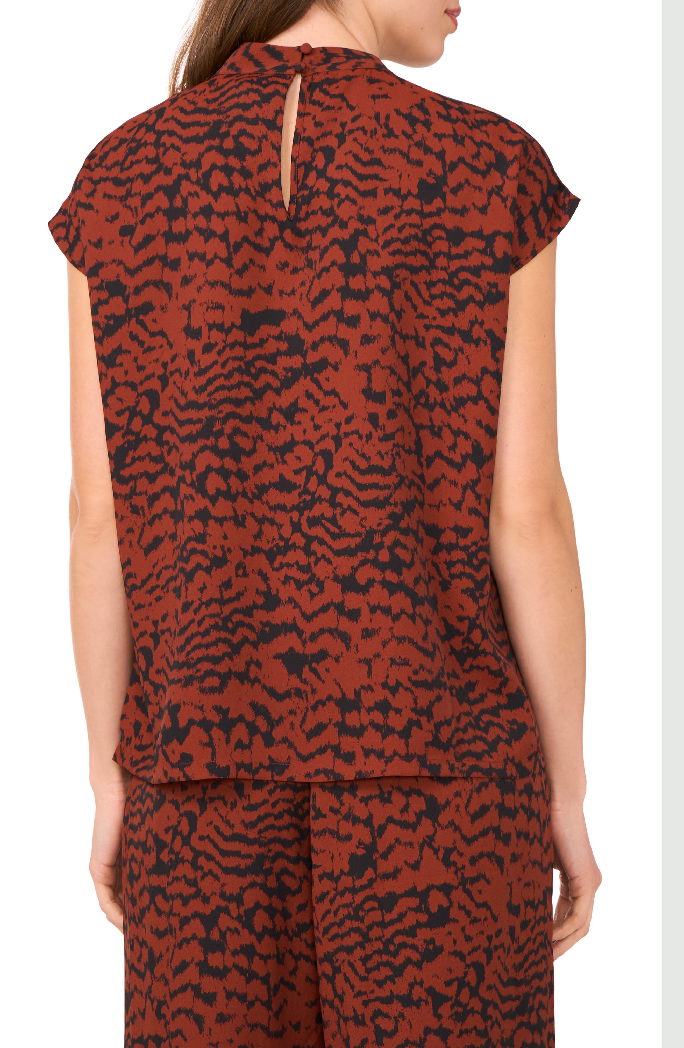Halogen® Animal Print Mock Neck Cap Sleeve Shell | Nordstromrack