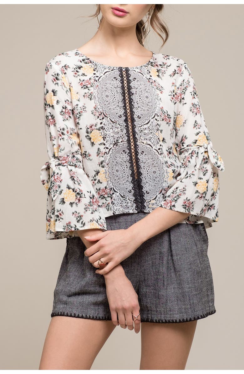 MOON RIVER Patterned 3/4 Bell Sleeve Top | Nordstromrack