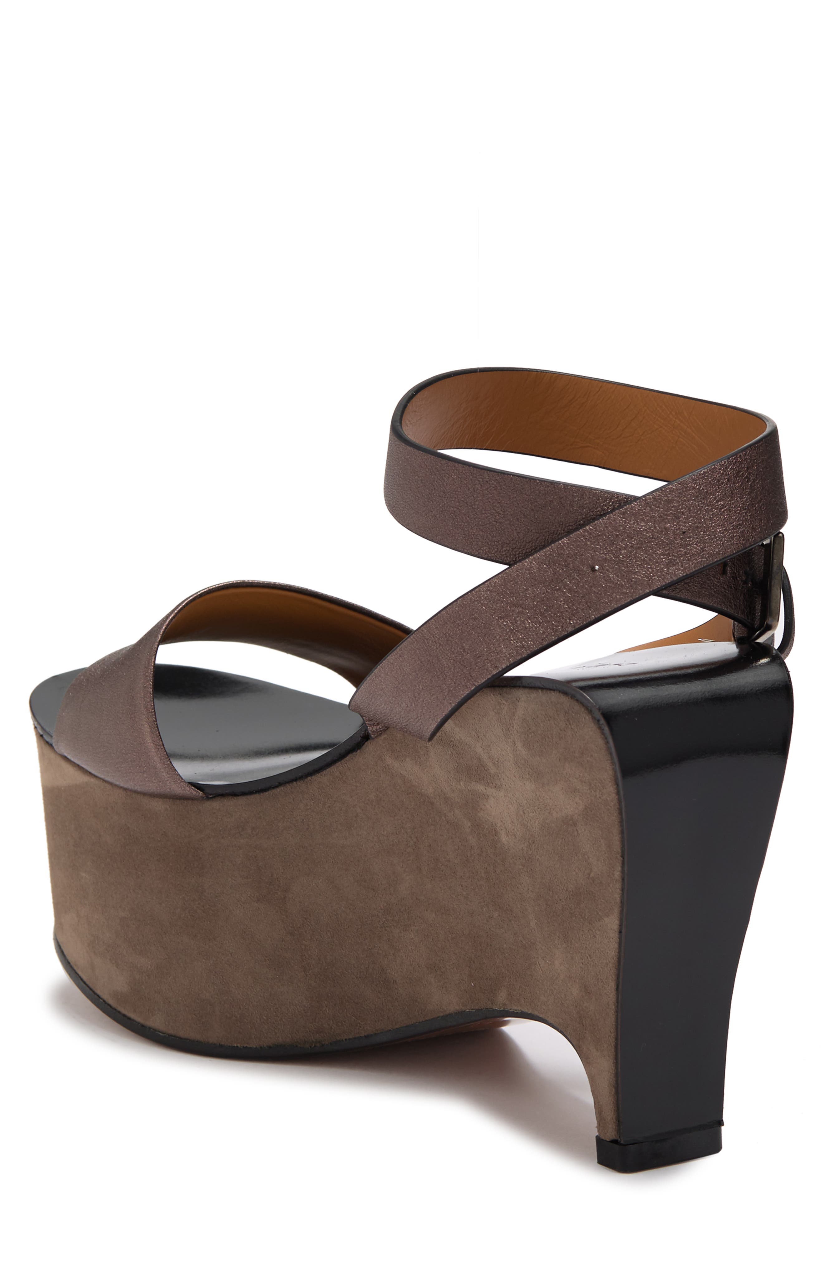 Robert Clergerie Gatsby Metallic Leather Wedge Sandal | Nordstromrack