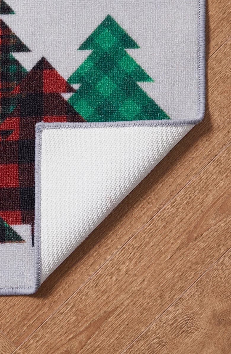VCNY HOME Christmas Tree Scatter Rug | Nordstromrack