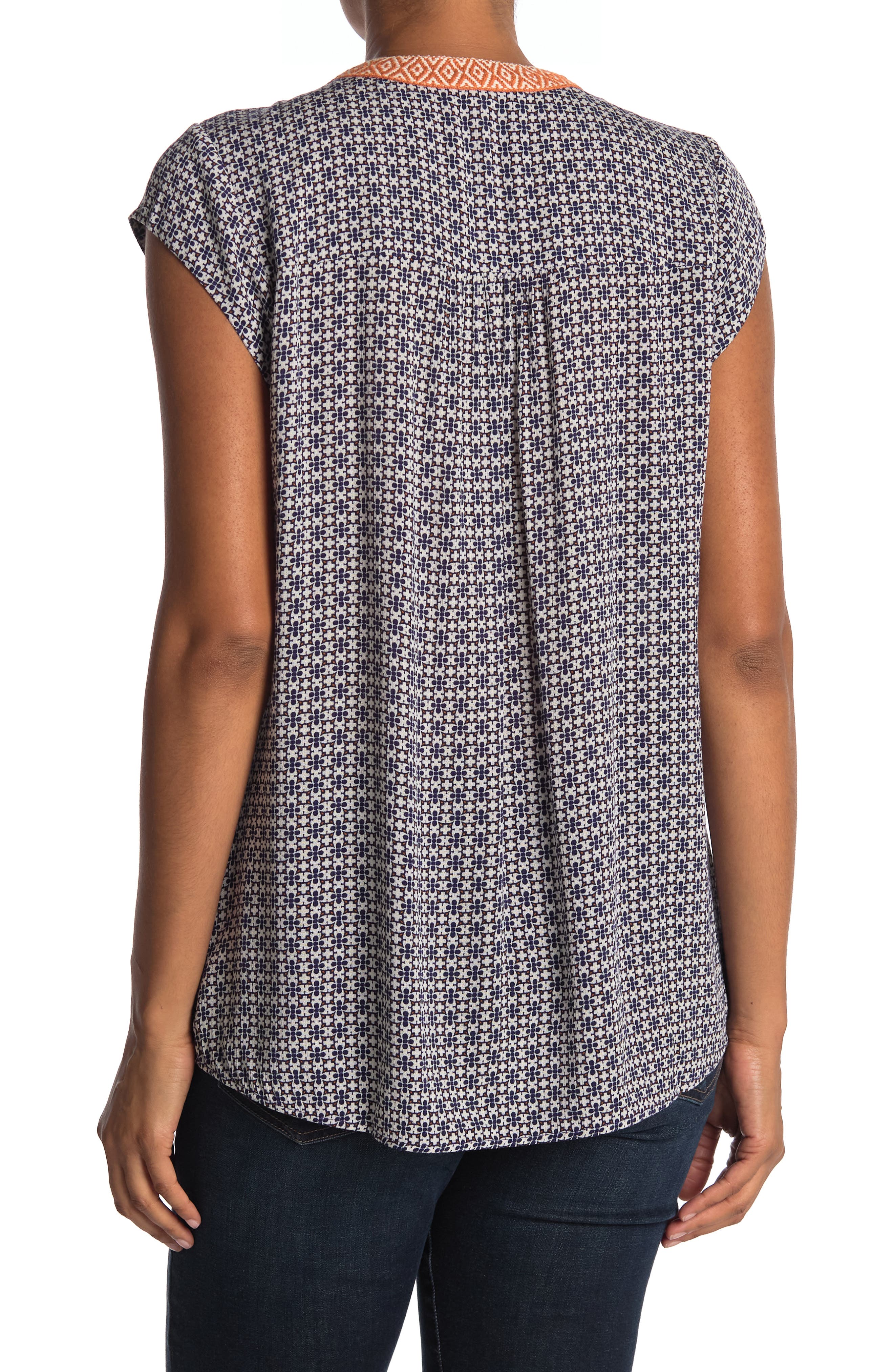 DR2 by Daniel Rainn Daniel Rainn Rayon Gauze Printed Tape Blouse ...