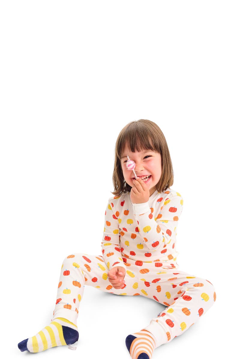 Primary Kids Organic Long Sleeve Pj Top In Candy Pumpkins | Nordstrom