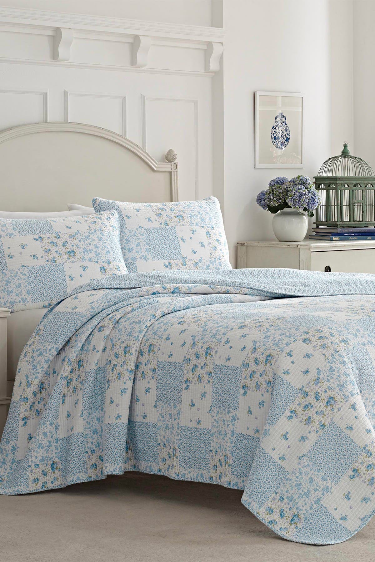 Laura Ashley Kenna King Quilt Set | Nordstromrack