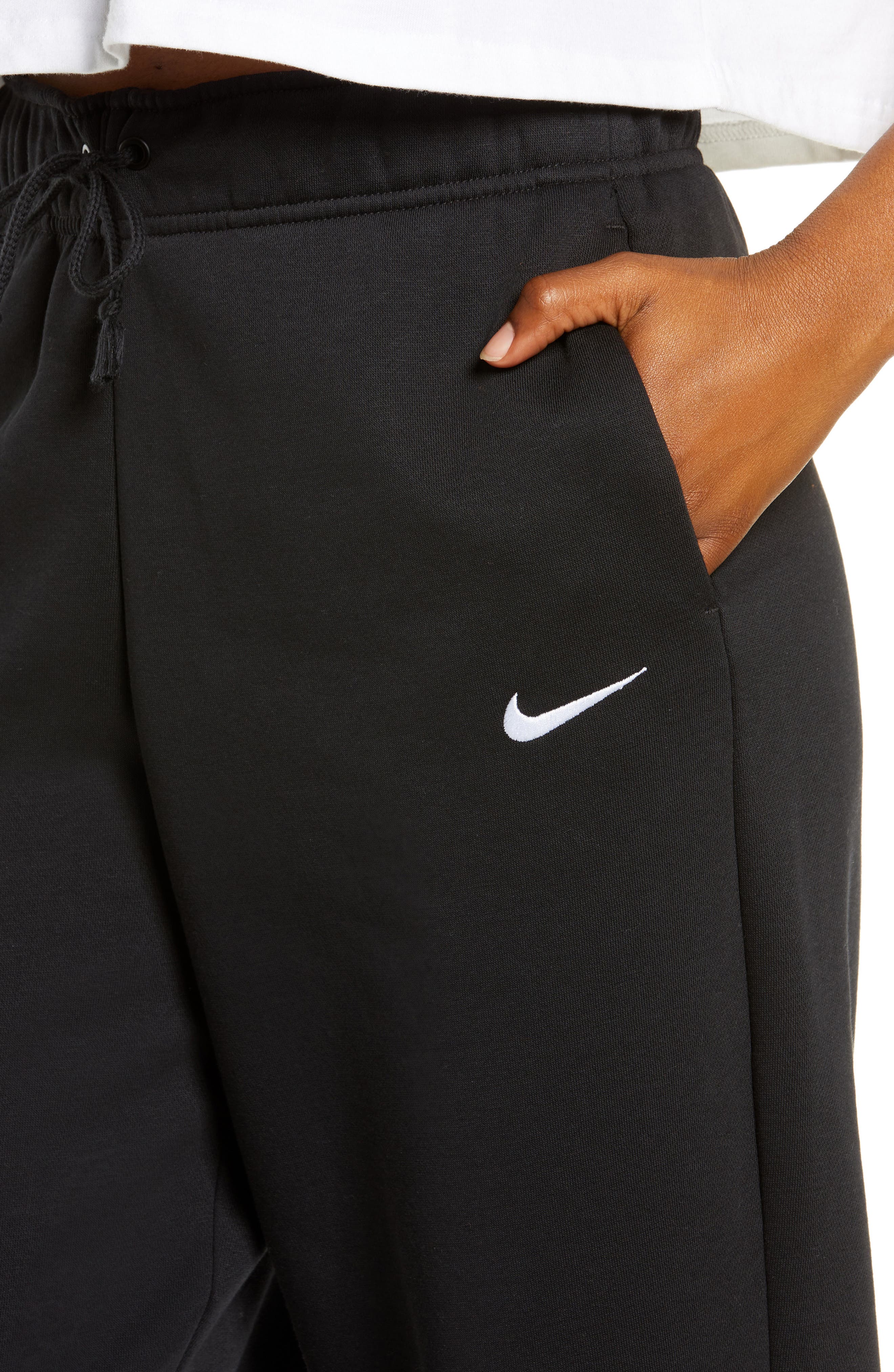 Nike Sportswear Essentials Curve Ankle Pants | Nordstrom