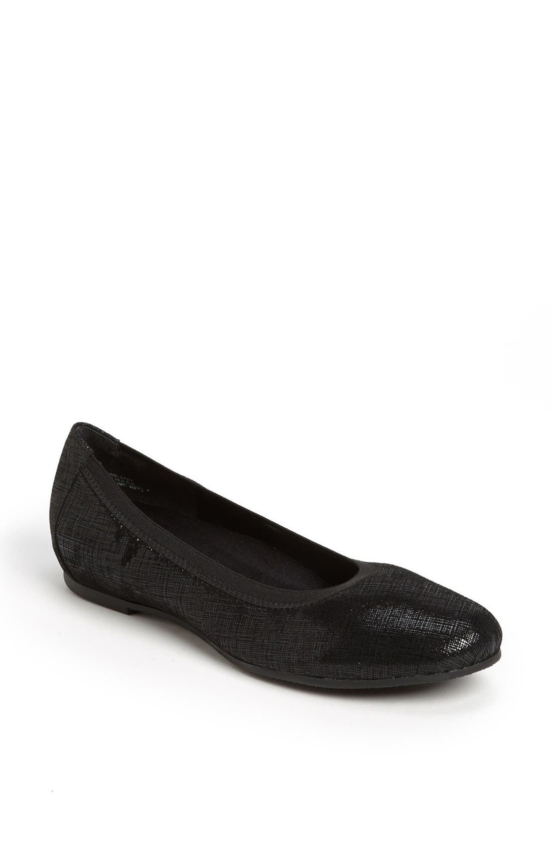 Munro 'Ashlie' Flat | Nordstromrack