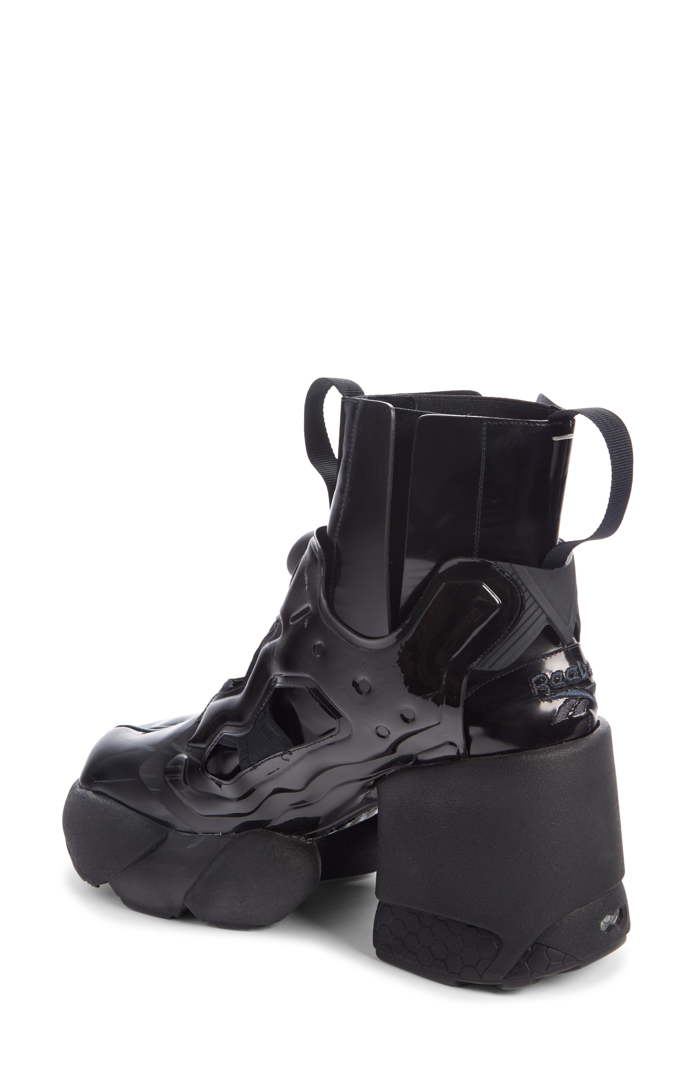 Maison Margiela x Reebok Instapump Fury Tabi Platform Boot (Women ...